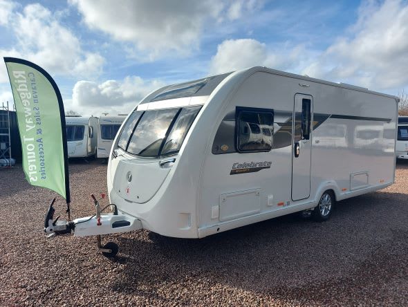 * Sale Agreed * Swift Celebrate 4sb 2020 Single Axle 4 Be...