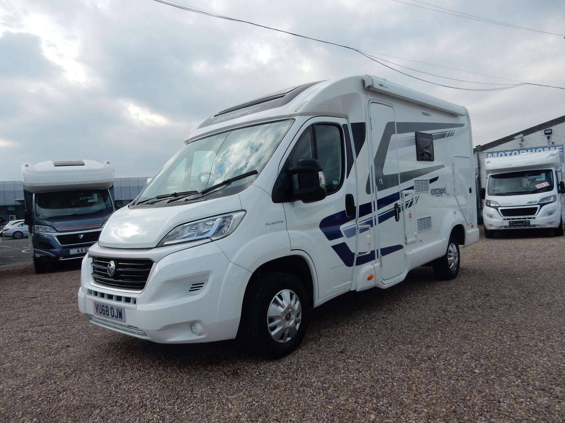 2018 Swift Select Compact White