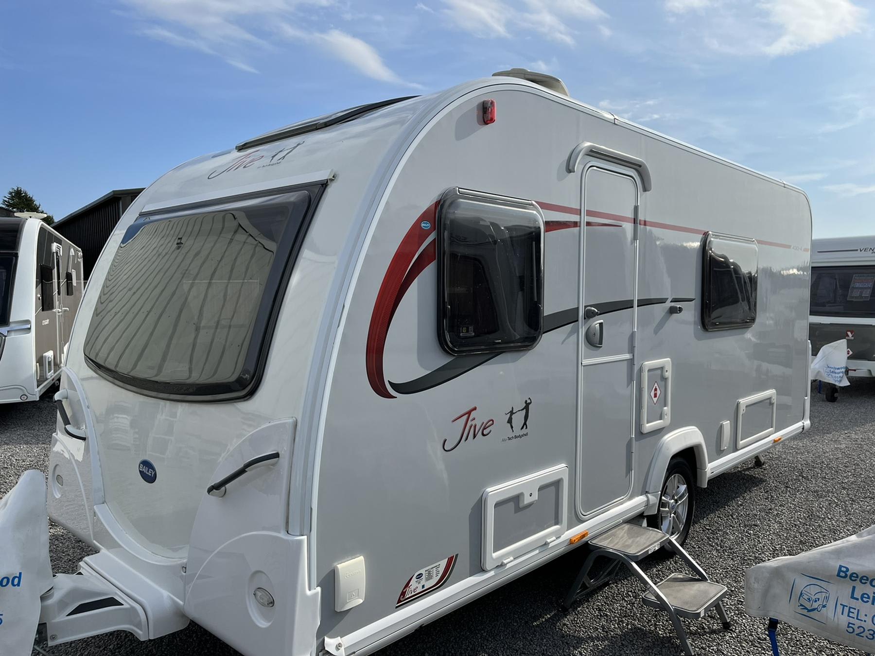 2016 Bailey Pursuit White