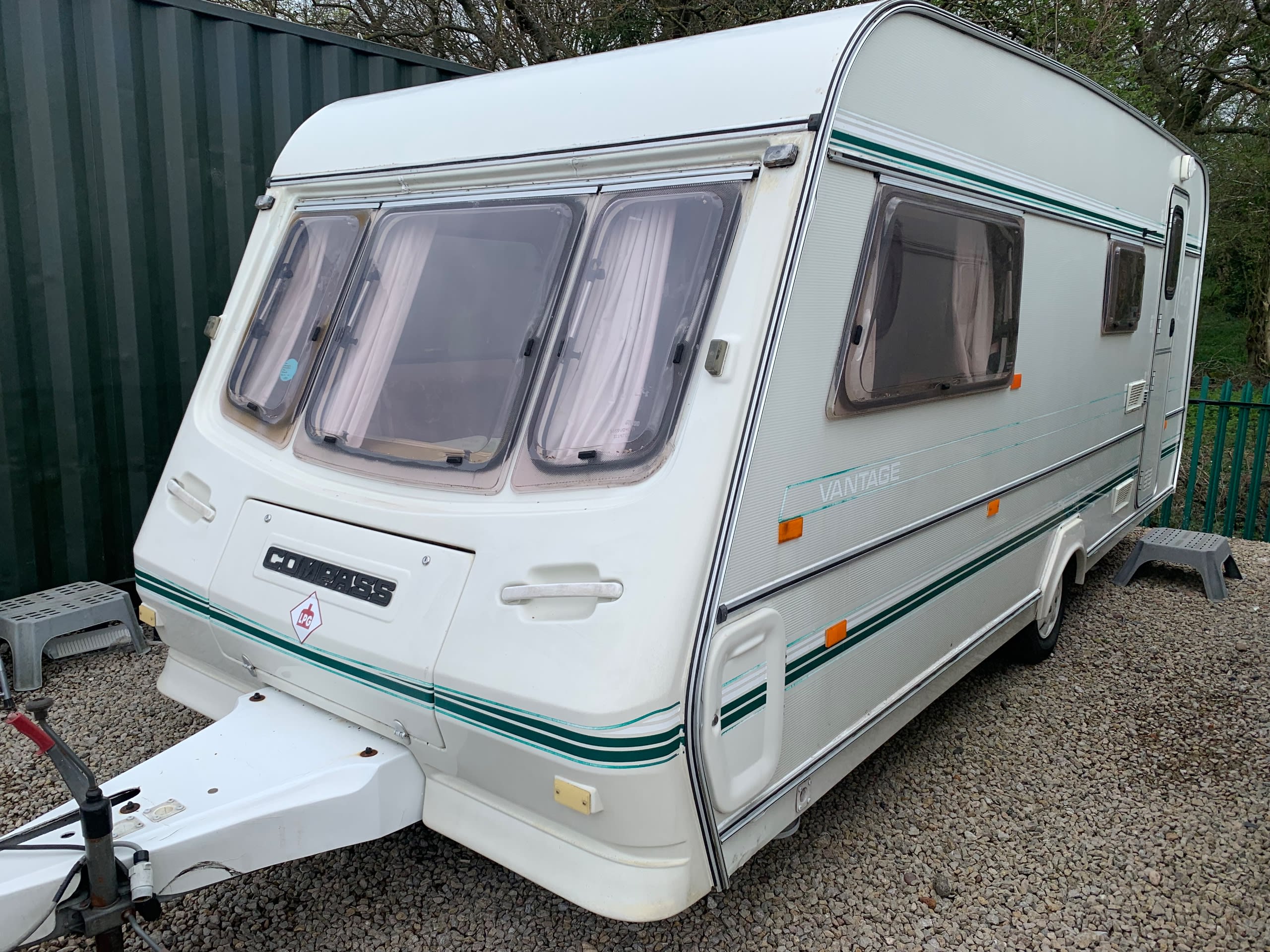1992 Compass Vantage