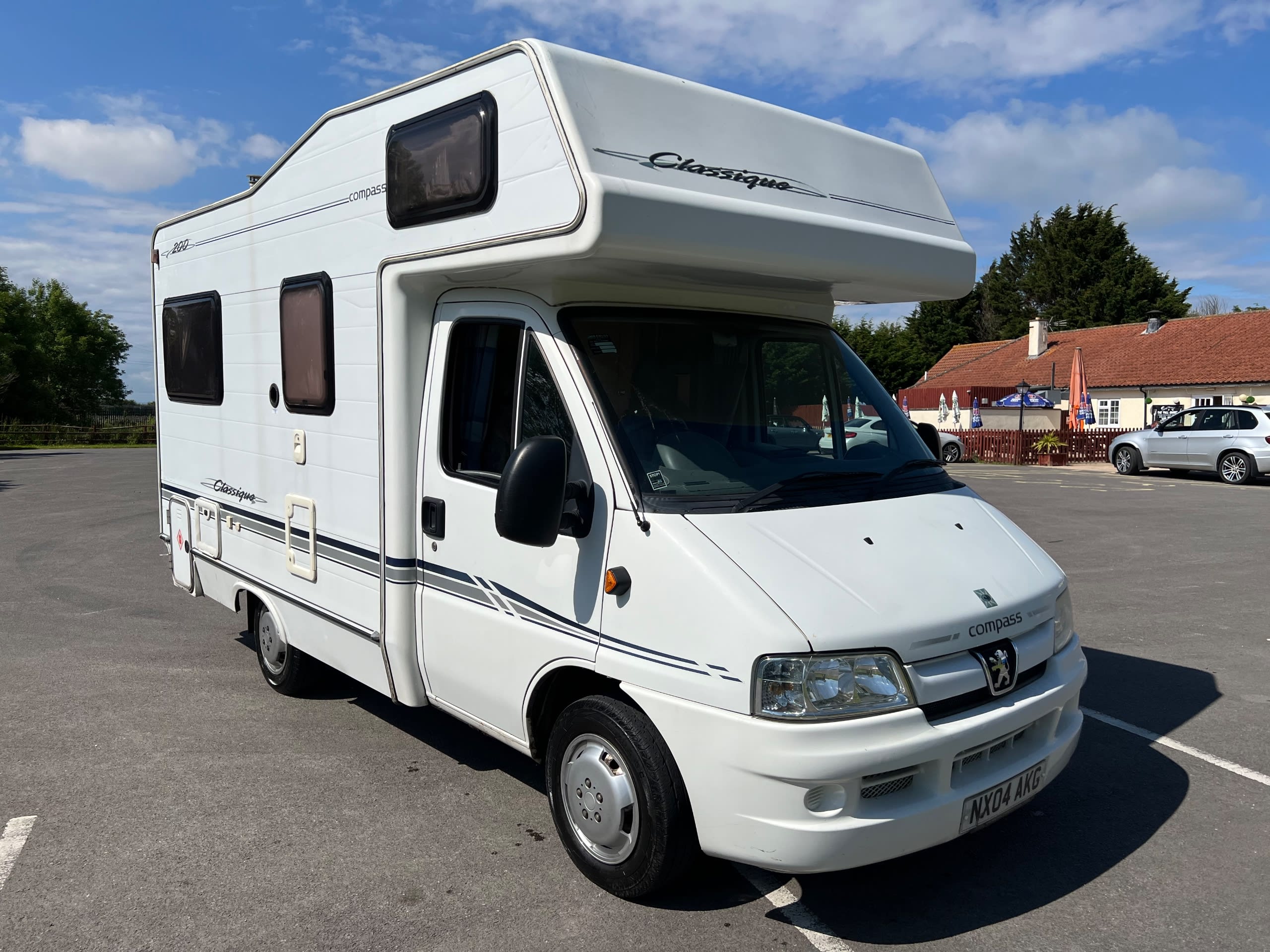 2004 Elddis Compass White