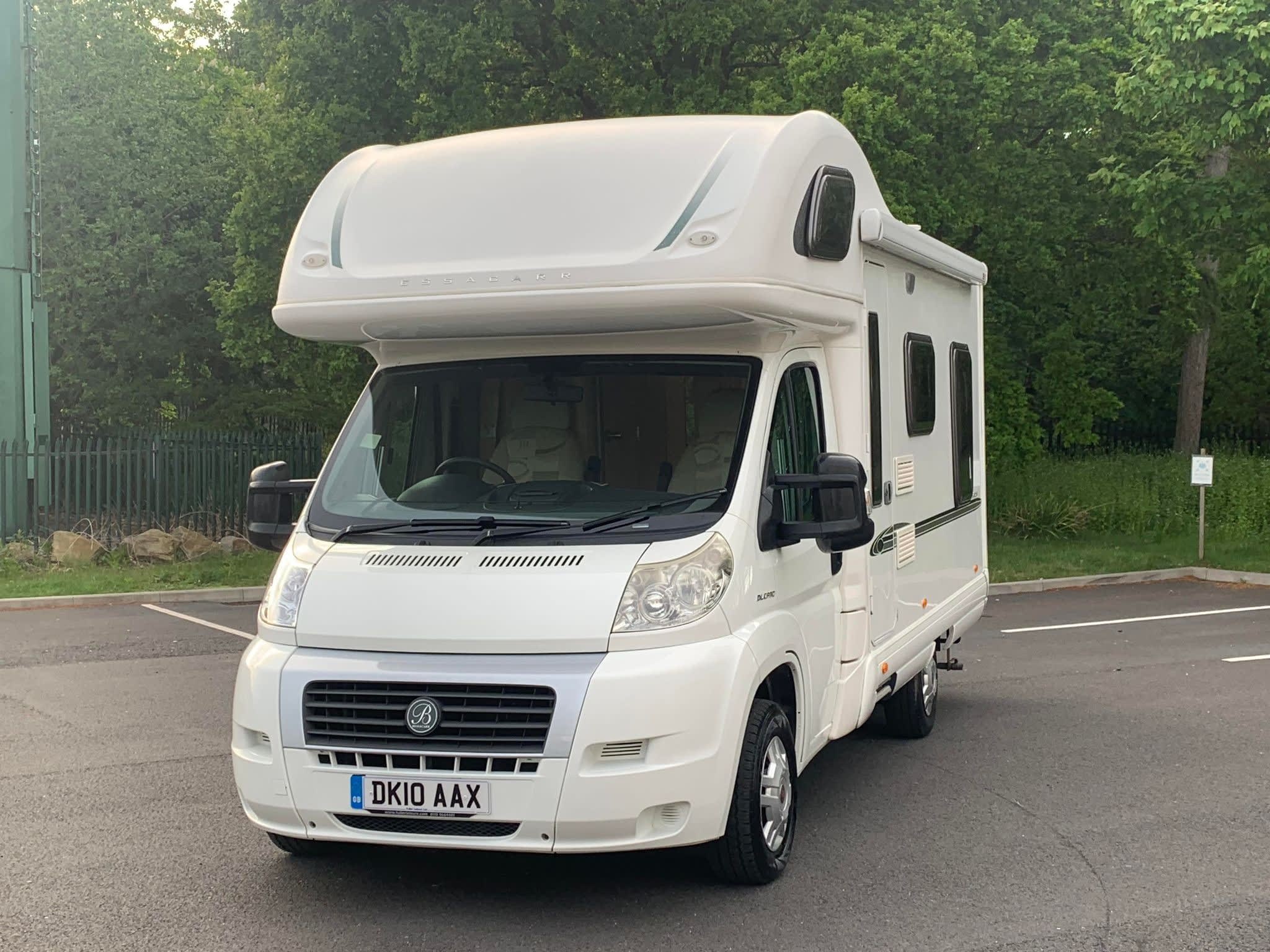 2010 Bessacarr E425 White