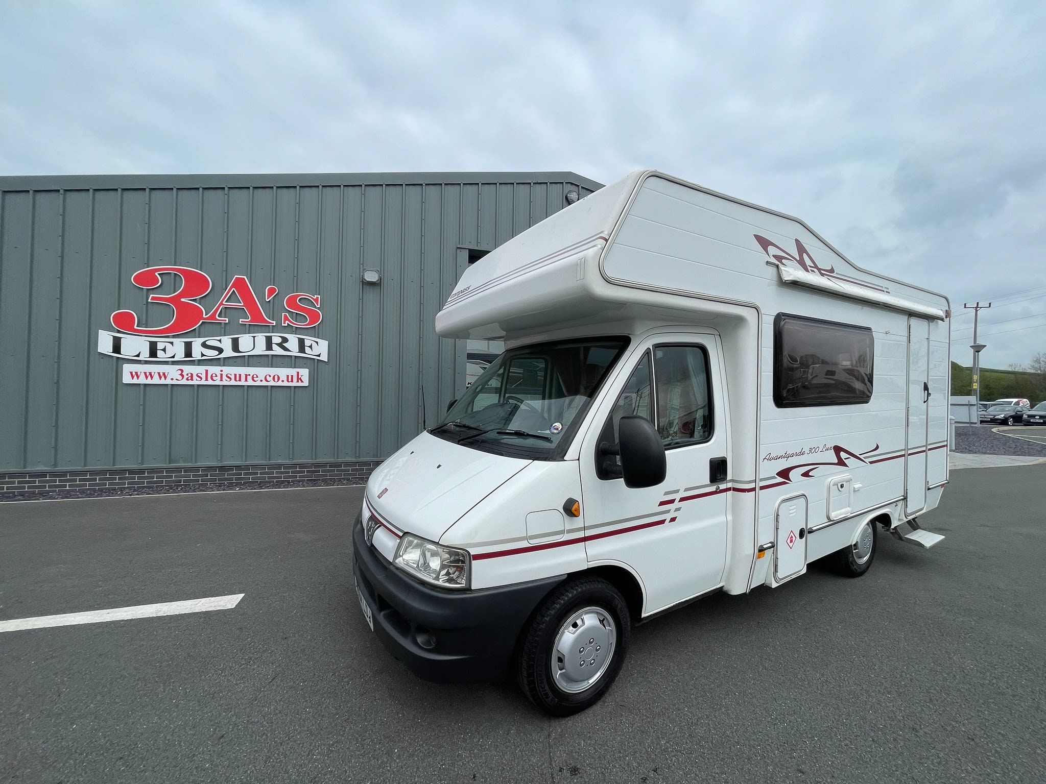 2004 Compass Avantgarde