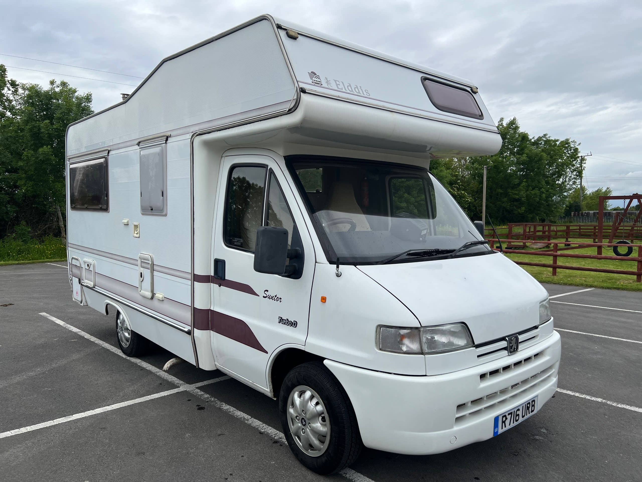 1998 Elddis Suntor White