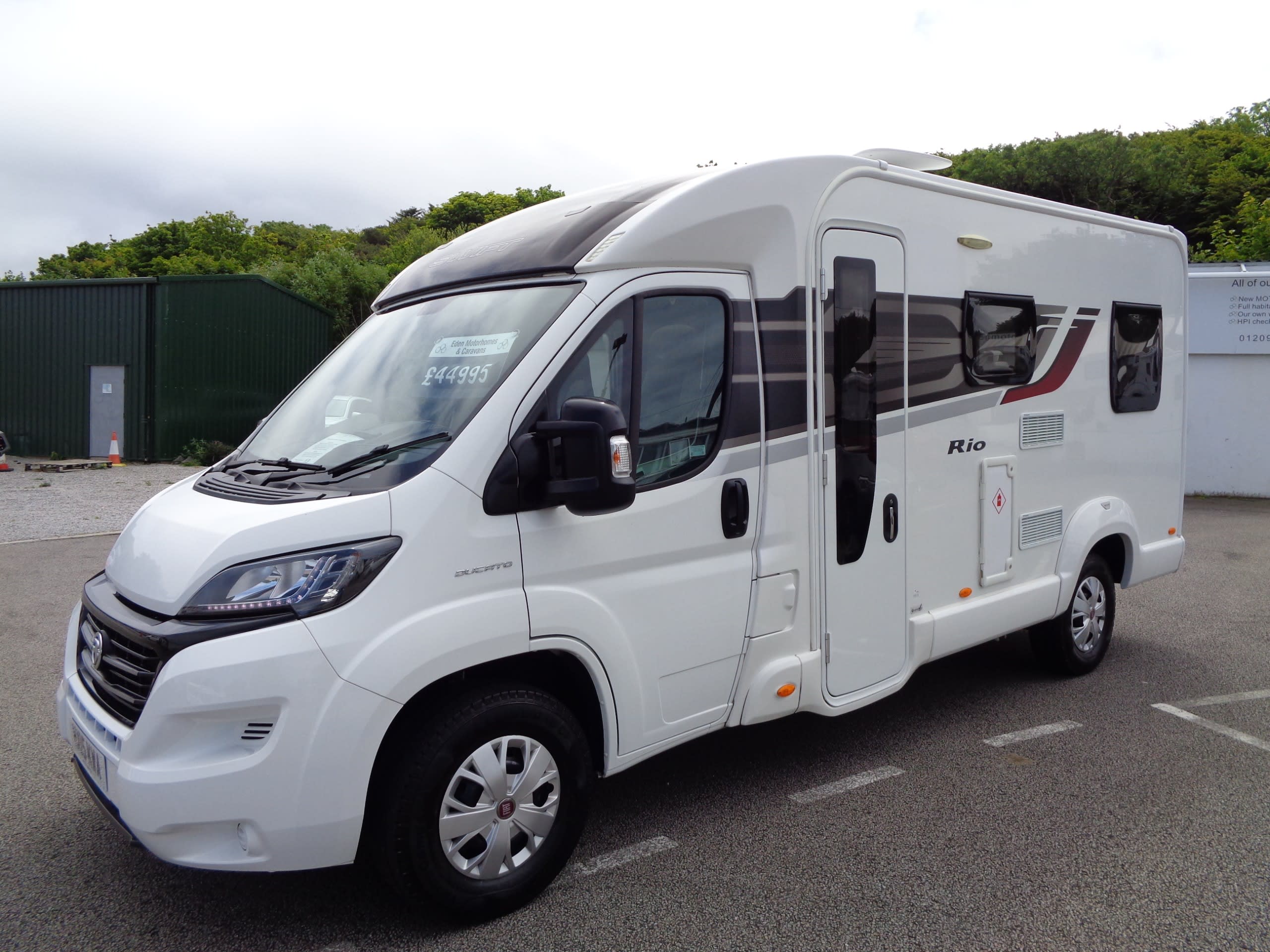 2015 Swift Rio 340 White