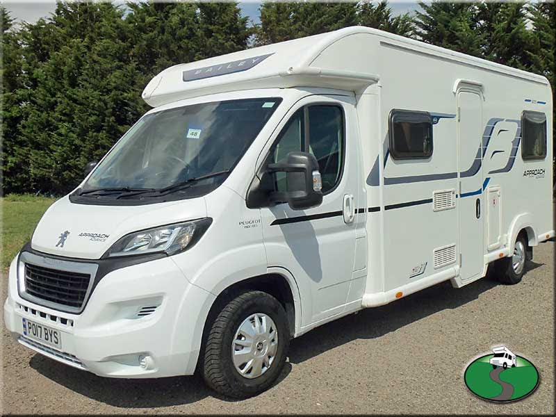 2017 Bailey Approach Advance 665 White