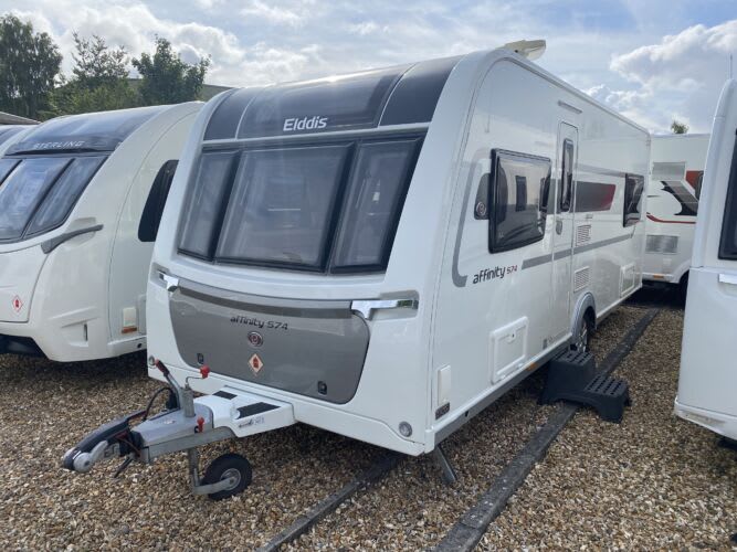 Elddis Affinity 574
