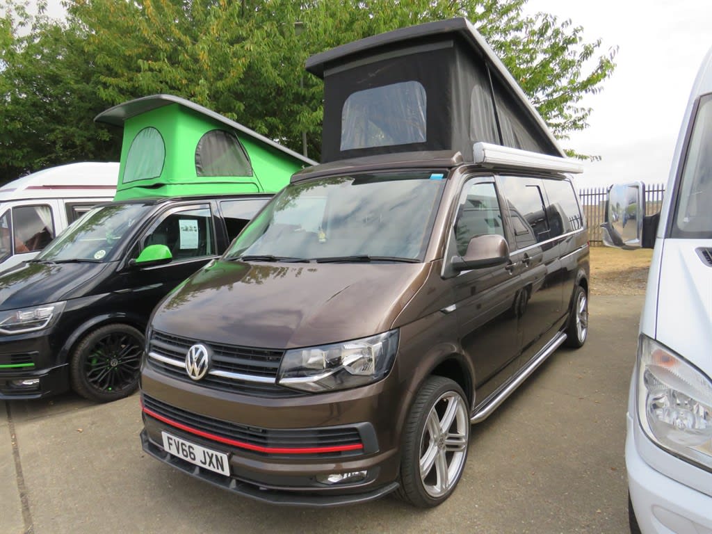 2017 Volkswagen Camper Brown