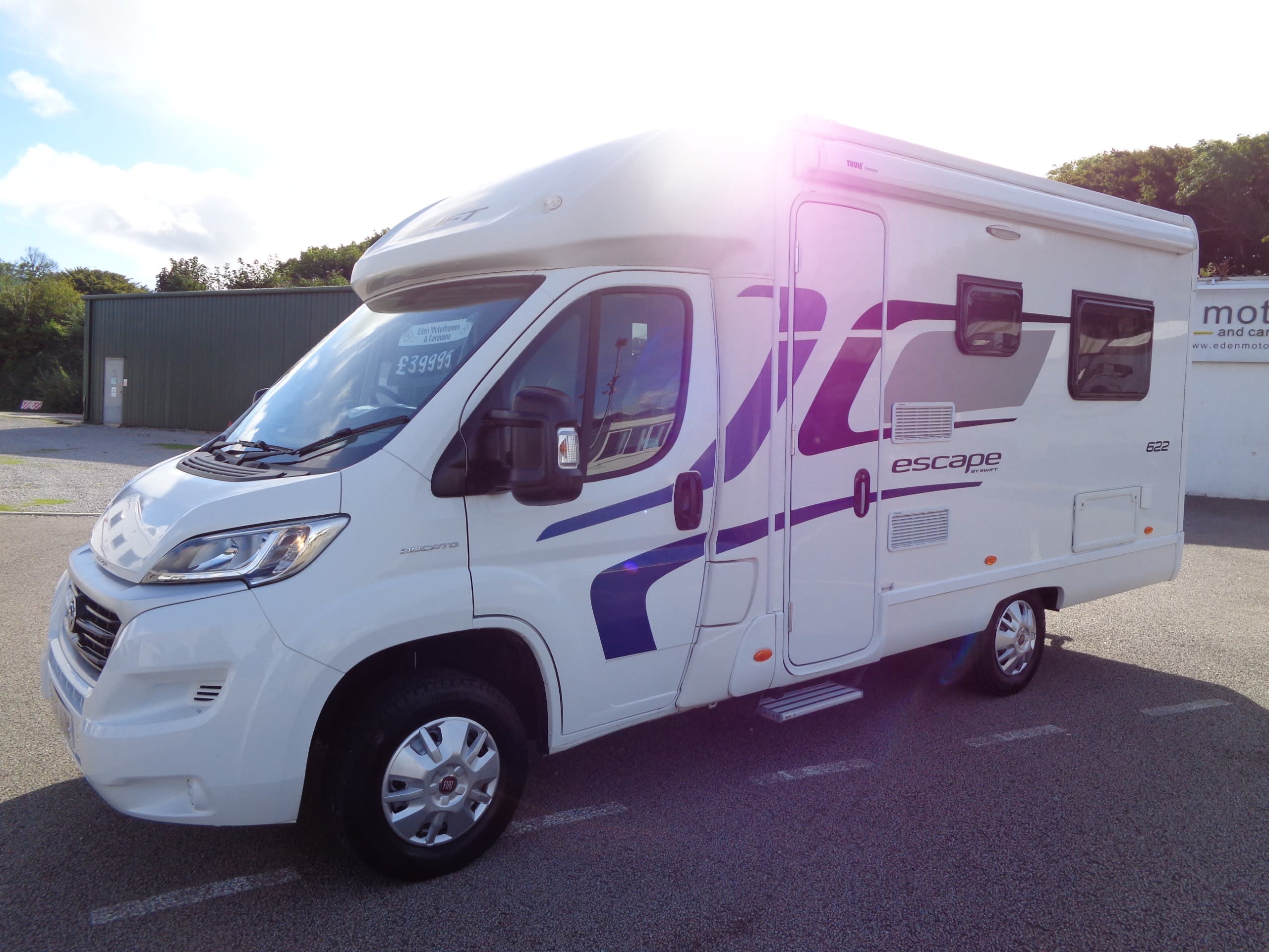 2016 Swift Escape 622 White