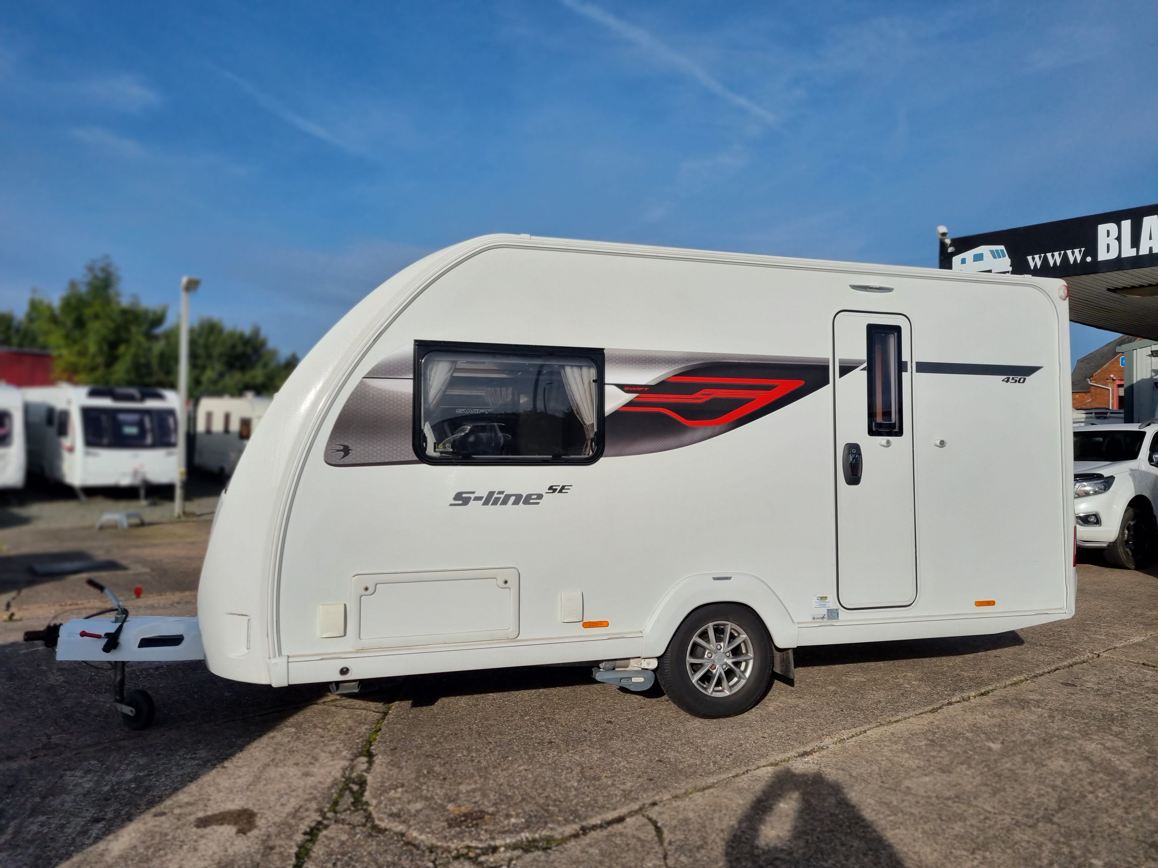 Swift S-line 450 2 Berth 2018