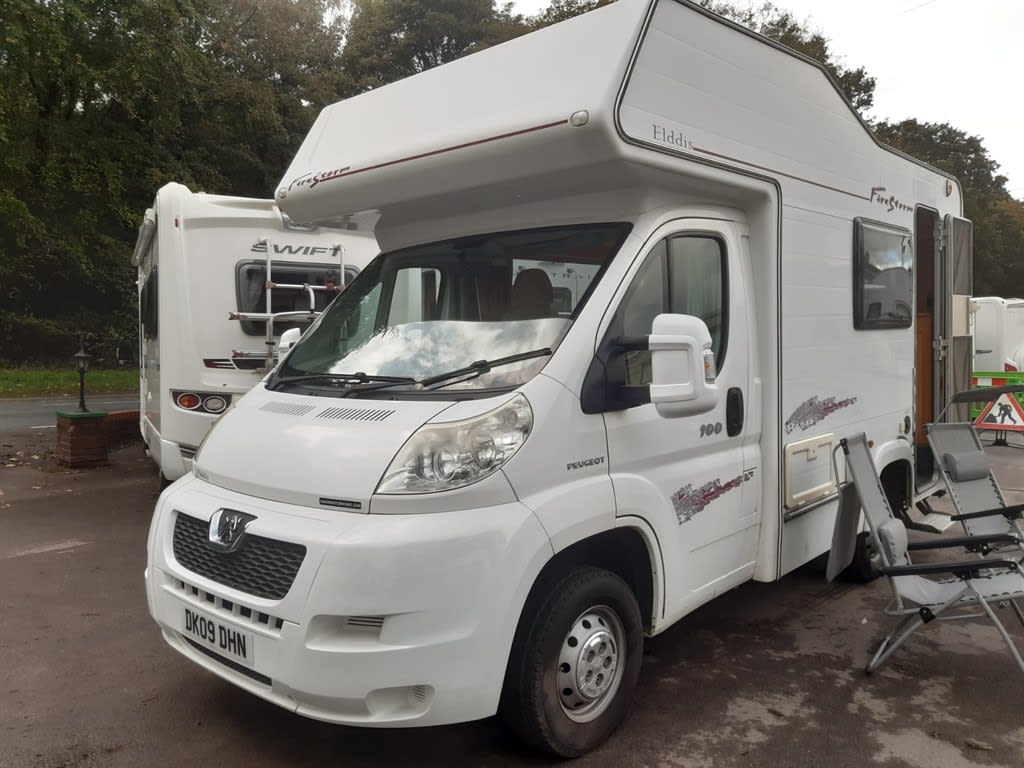 2009 Elddis Firestorm White