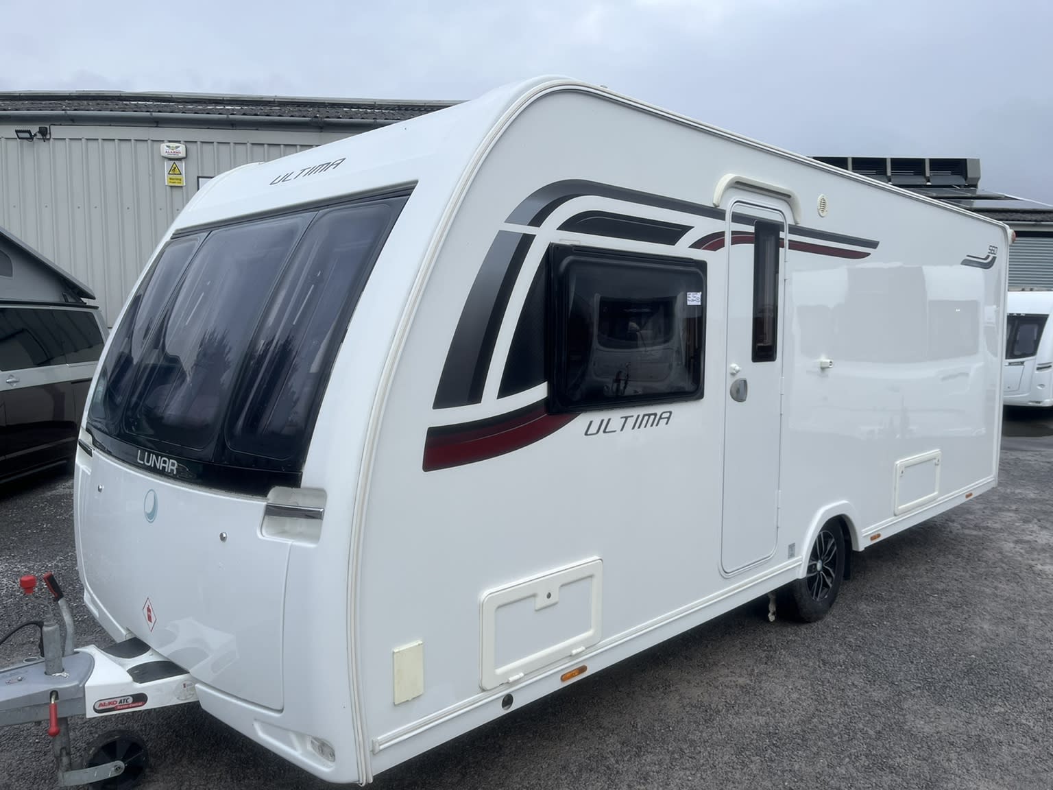 2016 Lunar Ultima White