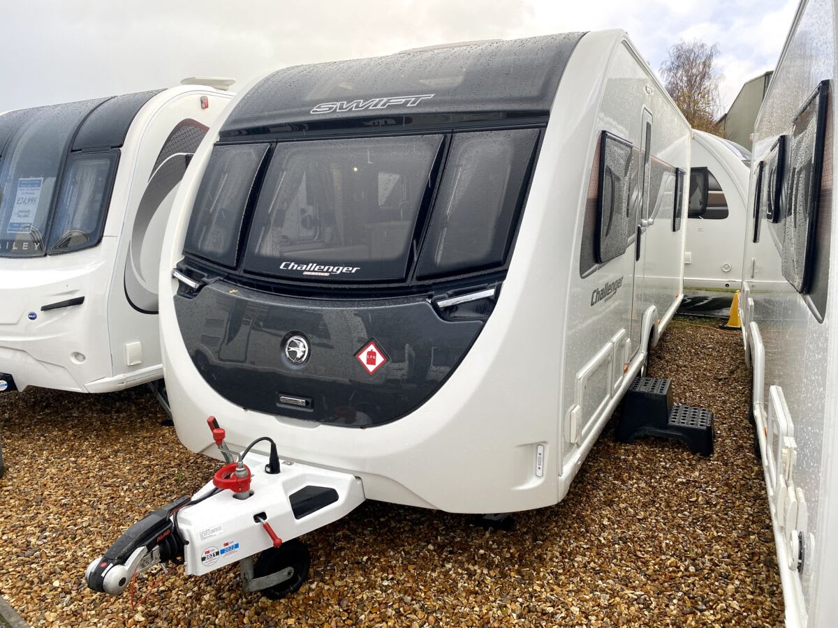 Swift Challenger 560 Hi Style