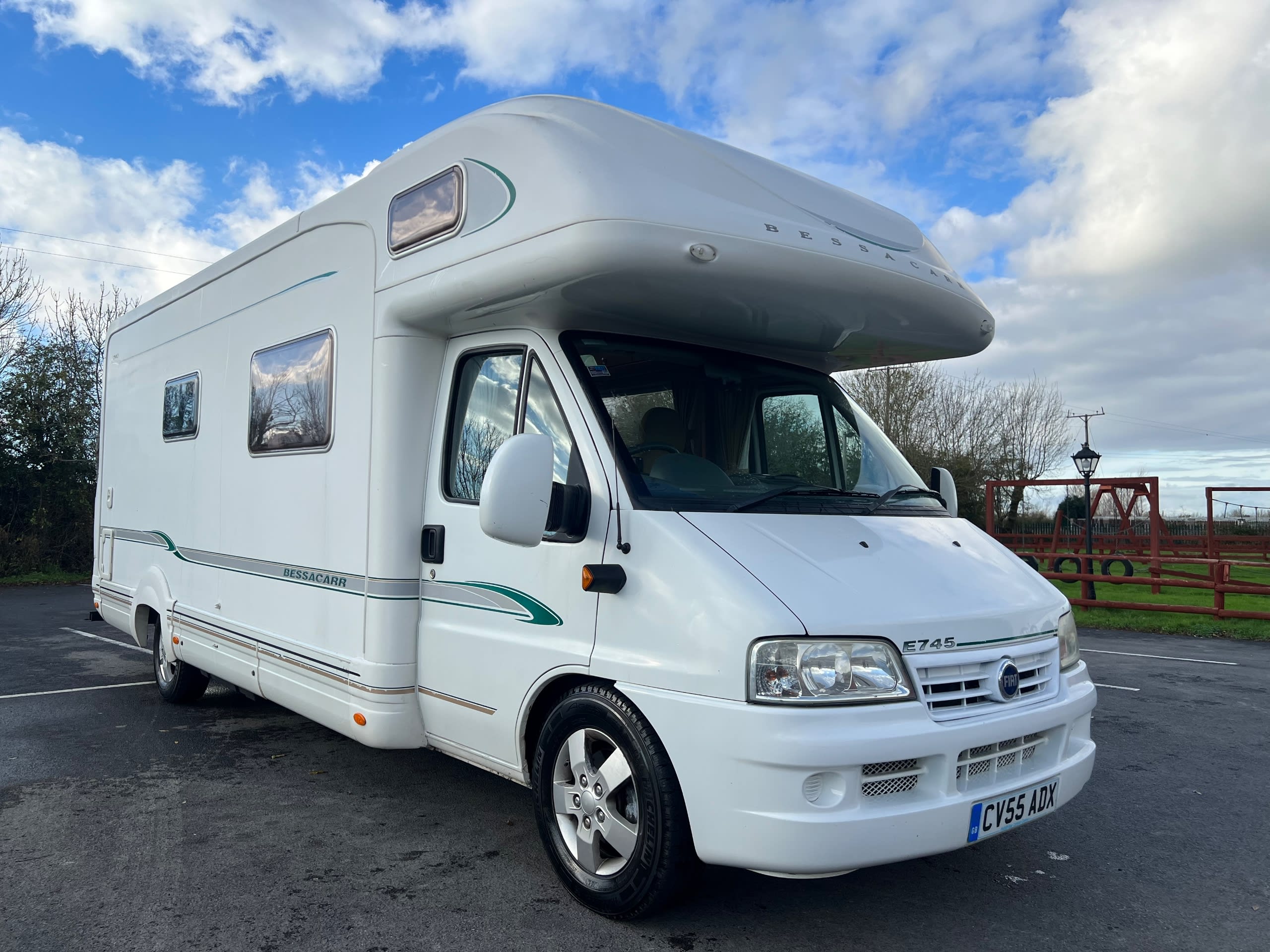 2005 Bessacarr E745 White