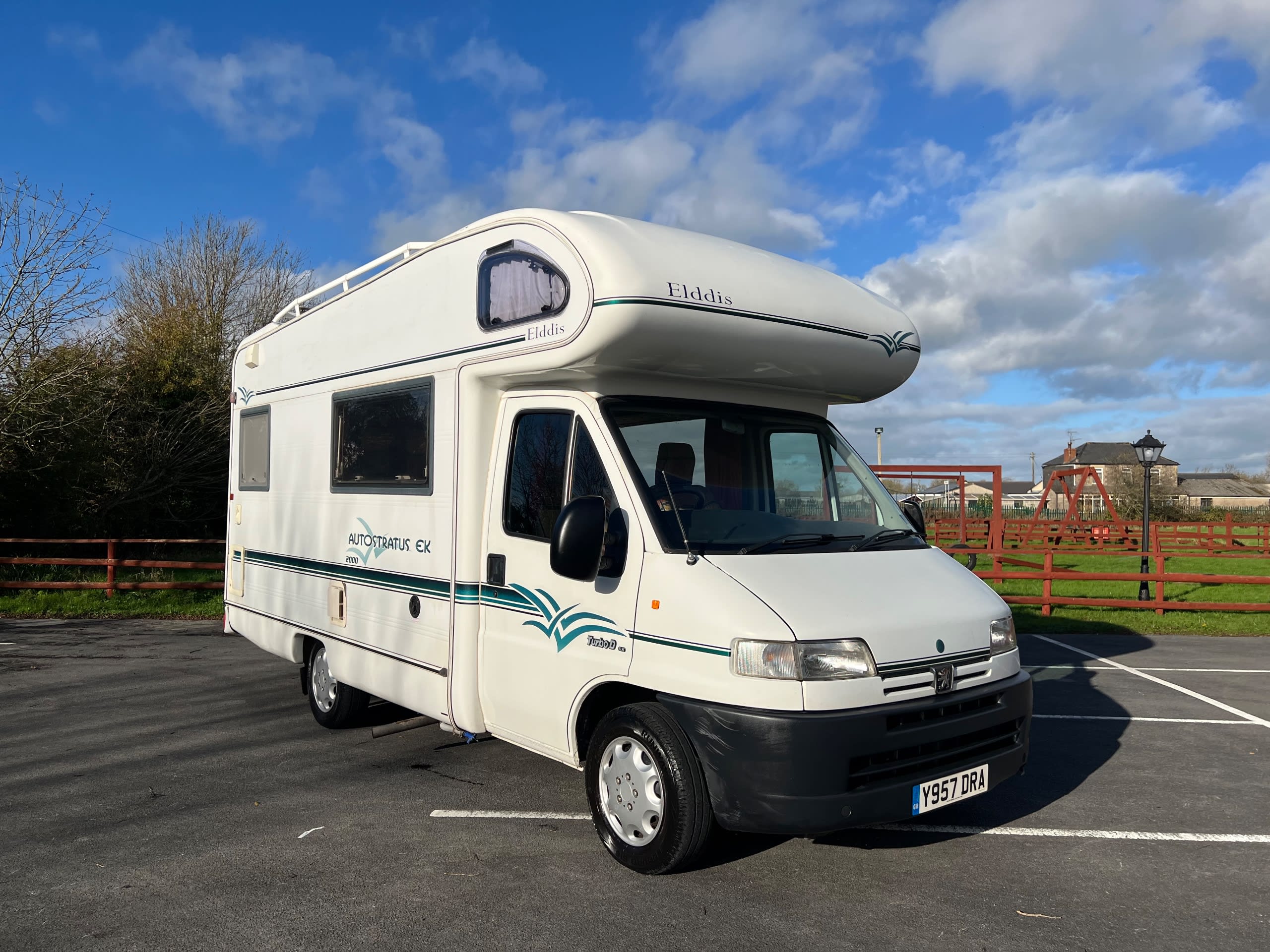 2001 Elddis Autostratus White