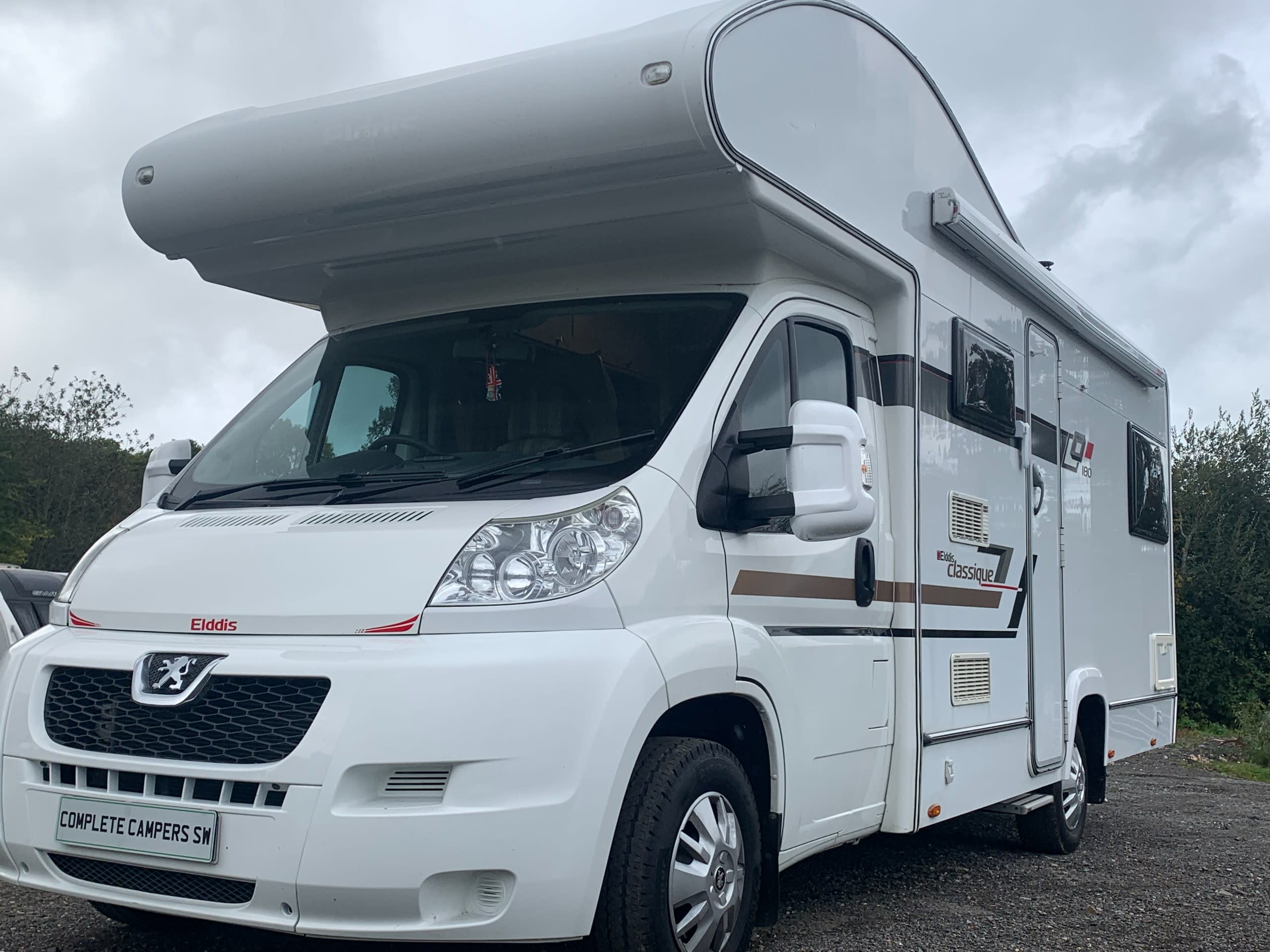 2011 Elddis Autoquest 180 White