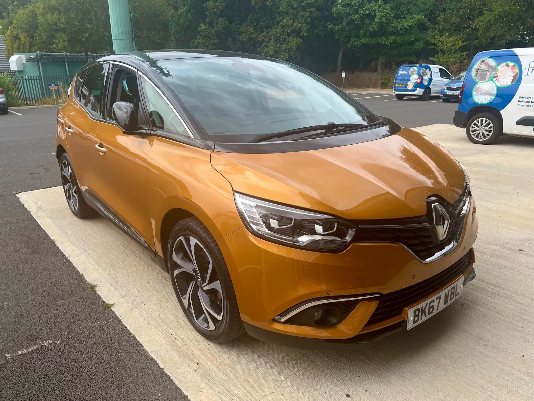 2017 Renault Scenic Yellow/black