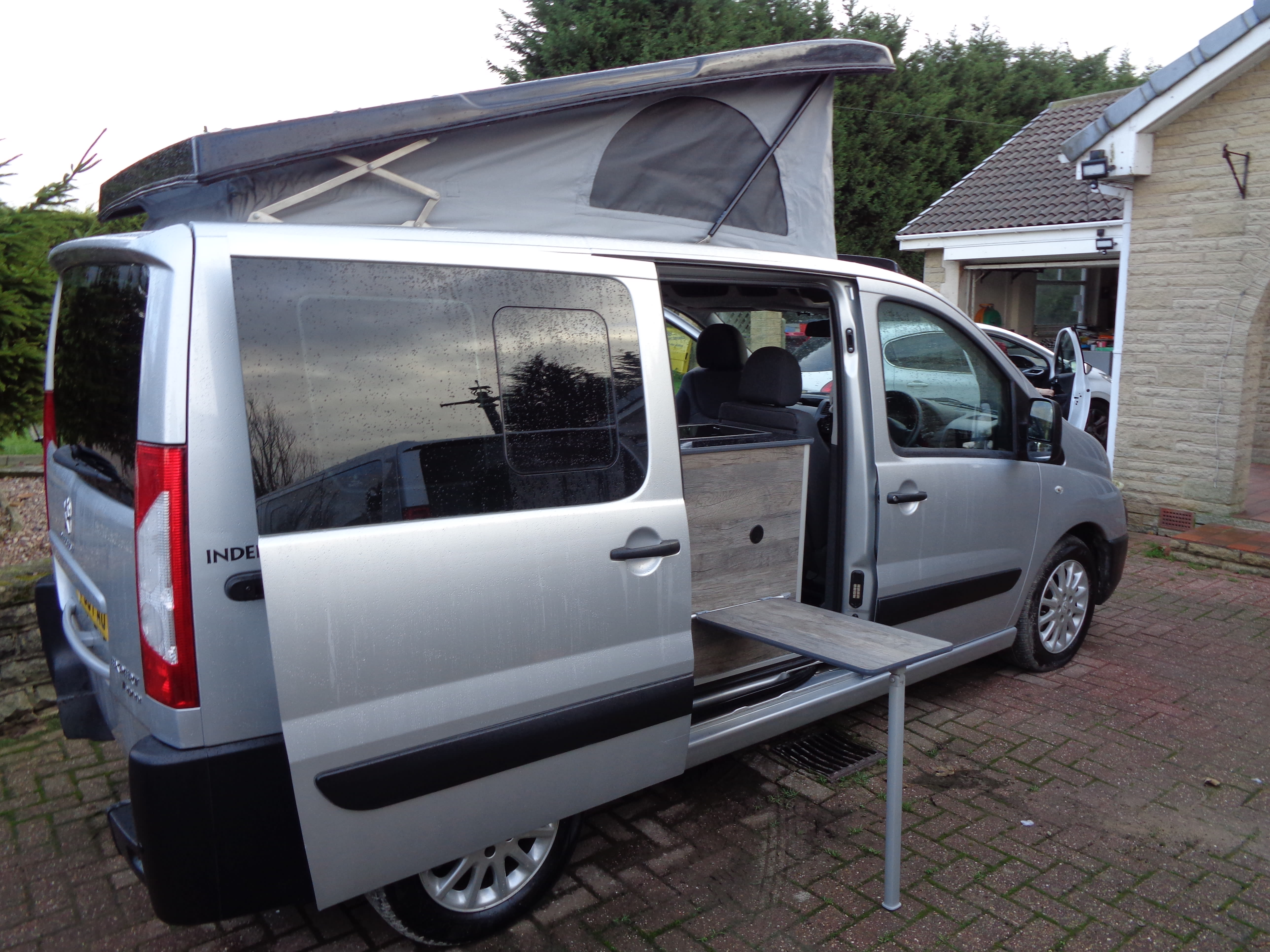 Automatic Pop Top 4 Berth Brand New High Spec Conversion2...