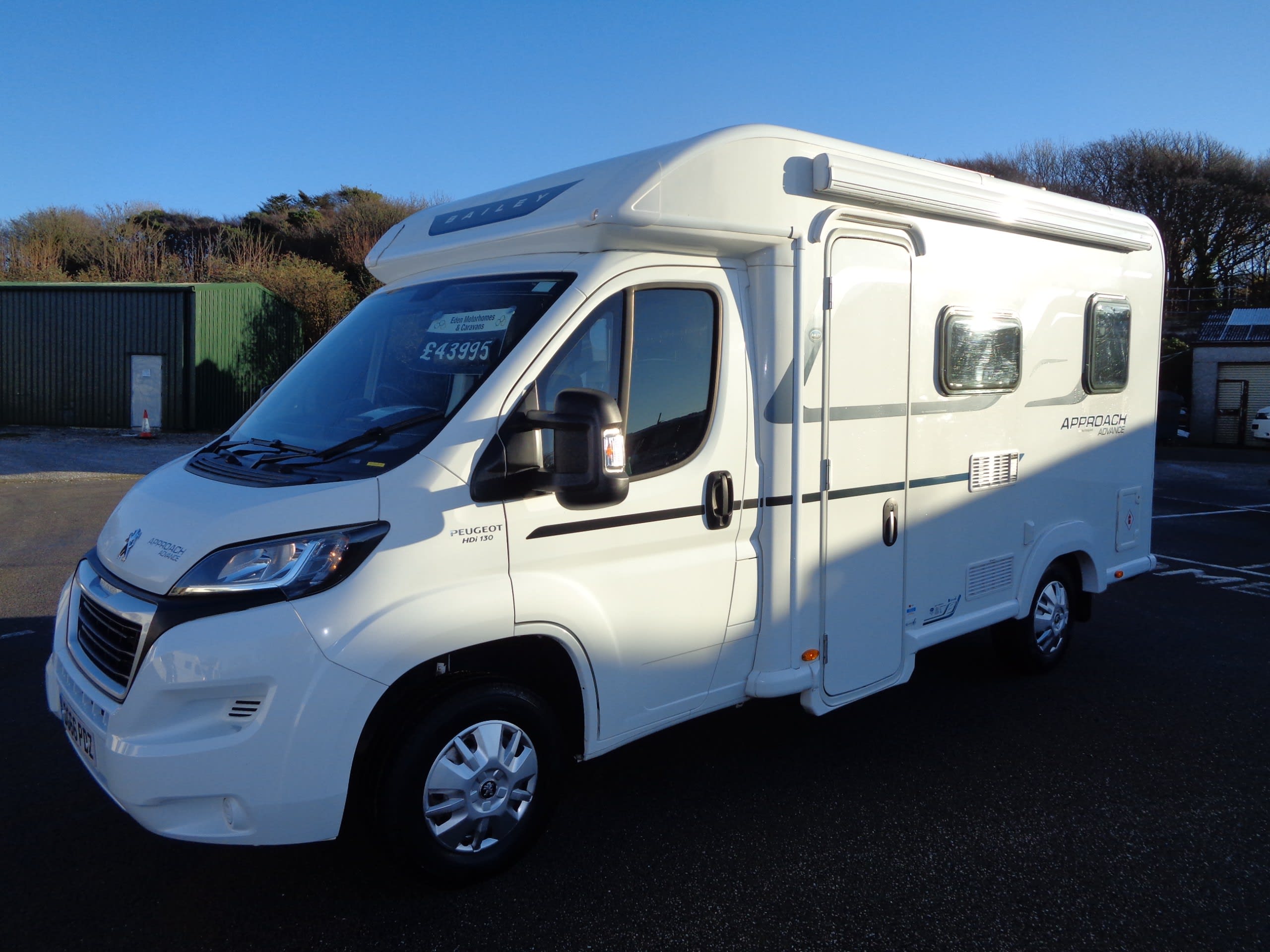 2016 Bailey Approach Advance 615 White