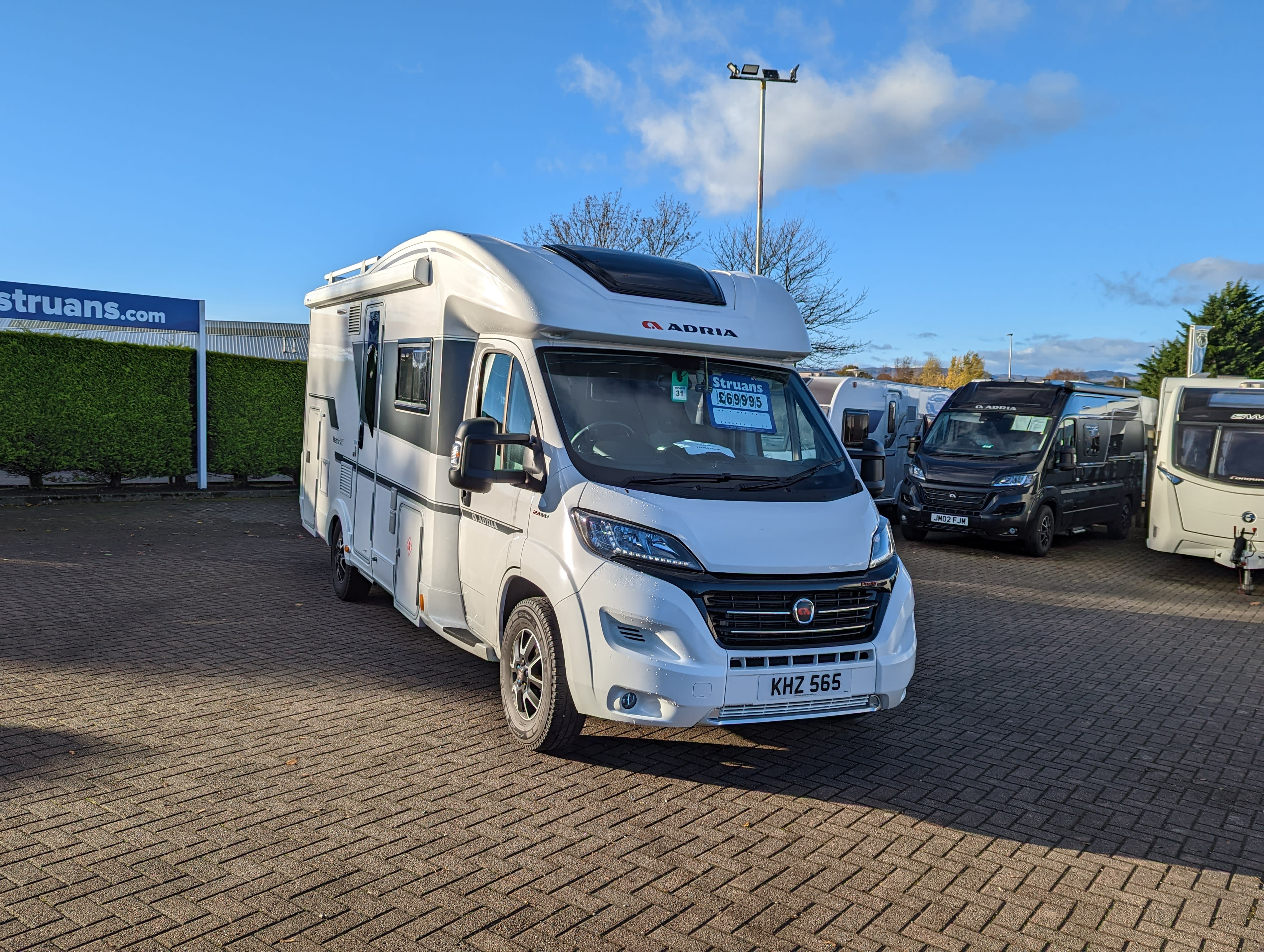 2021 Adria Matrix 600dt Plus