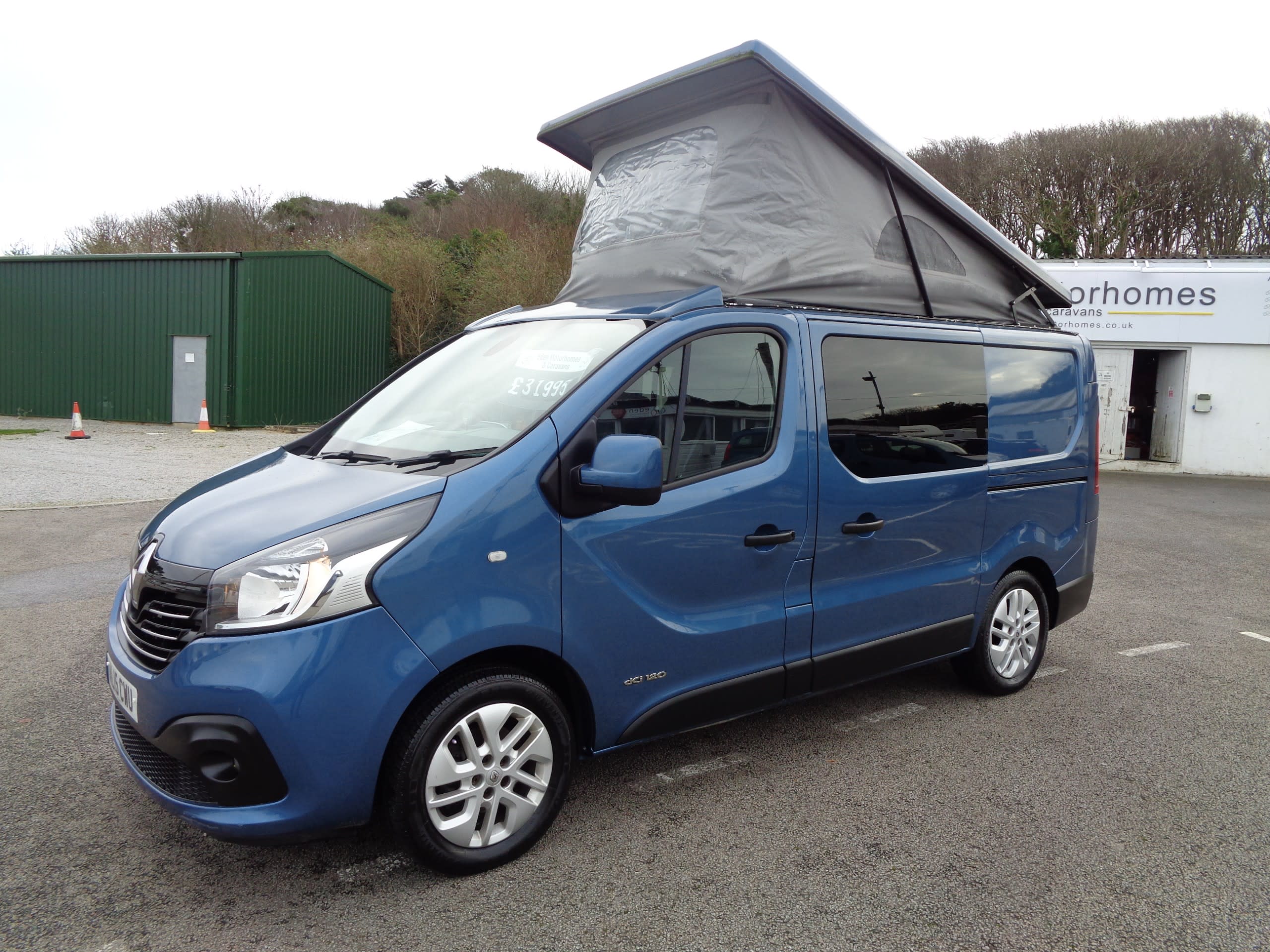 2015 Renault Trafic Blue