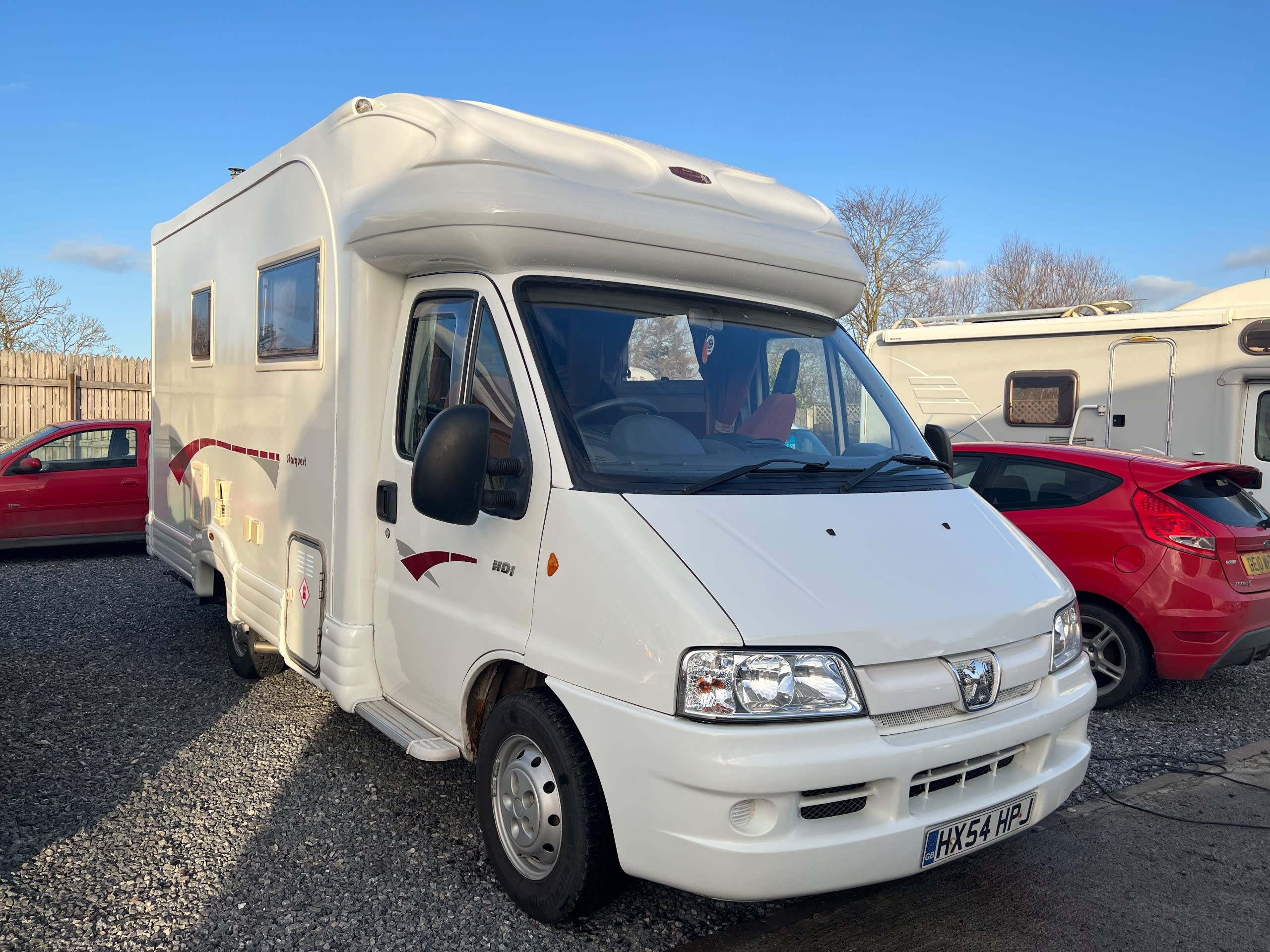 2004 Autocruise Starquest White