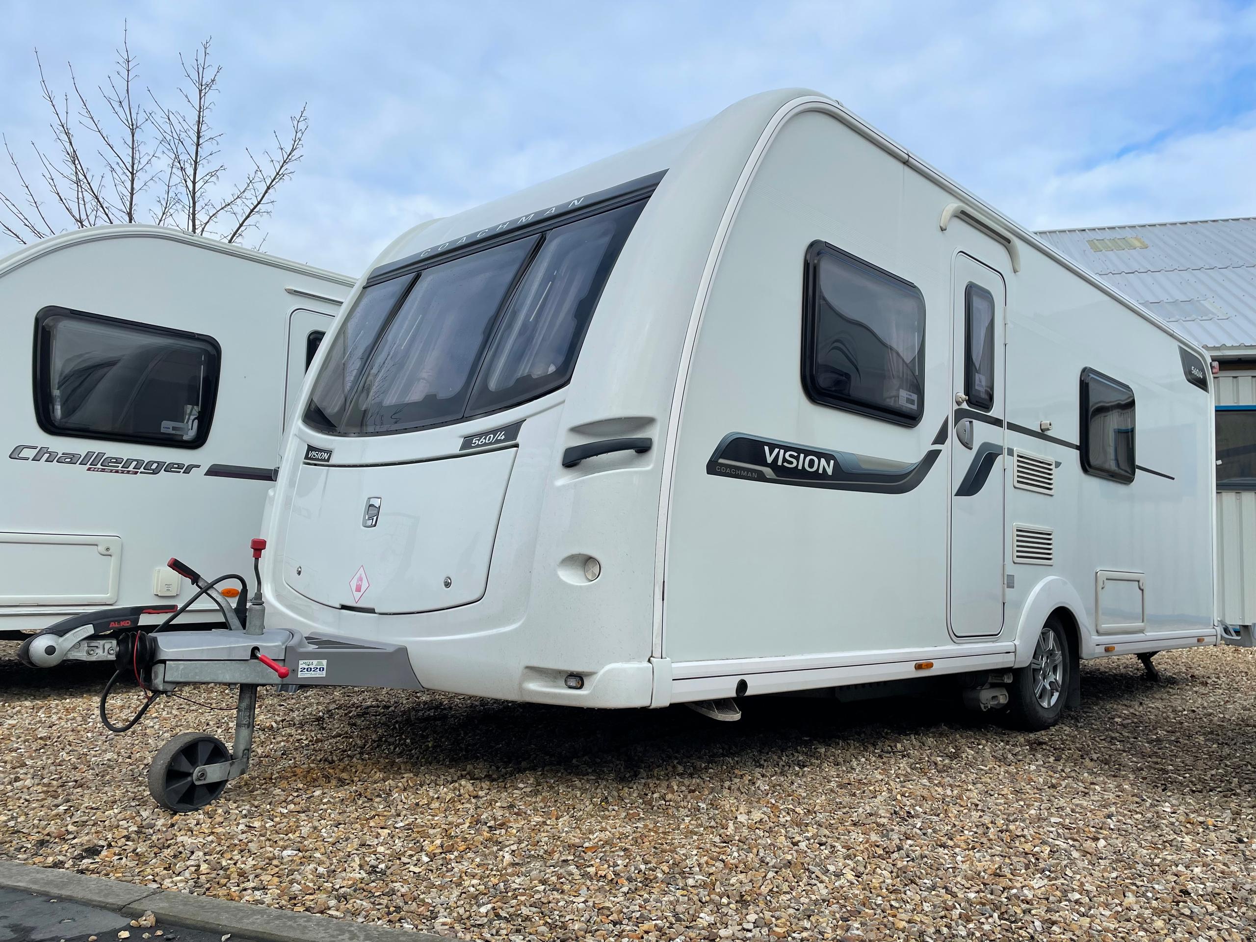 Coachman Vision 560/4