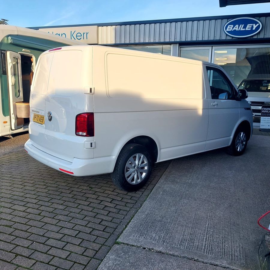 2021 Volkswagen Transporter White