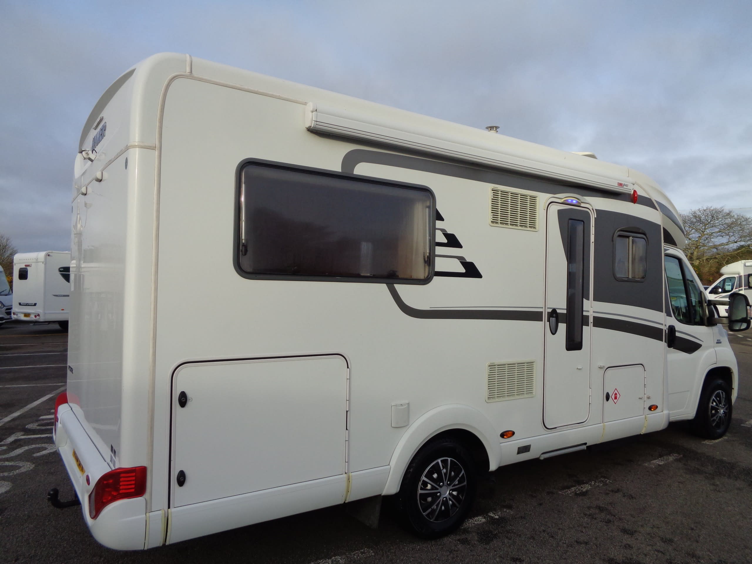 2016 Hymer T554 Cl White