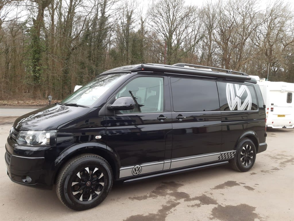 2014 Volkswagen Transporter Black