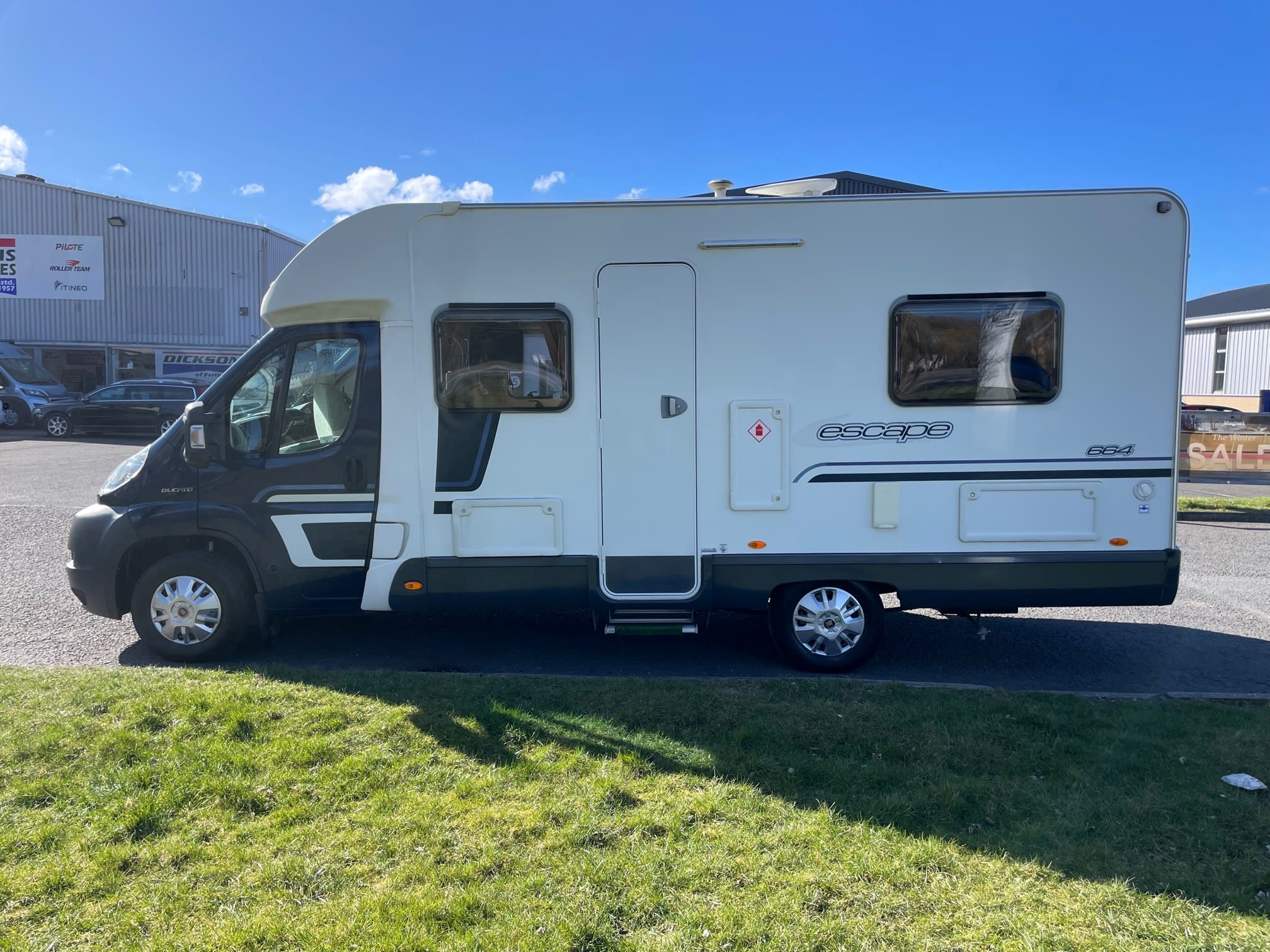 Swift Escape 664 4 Berth