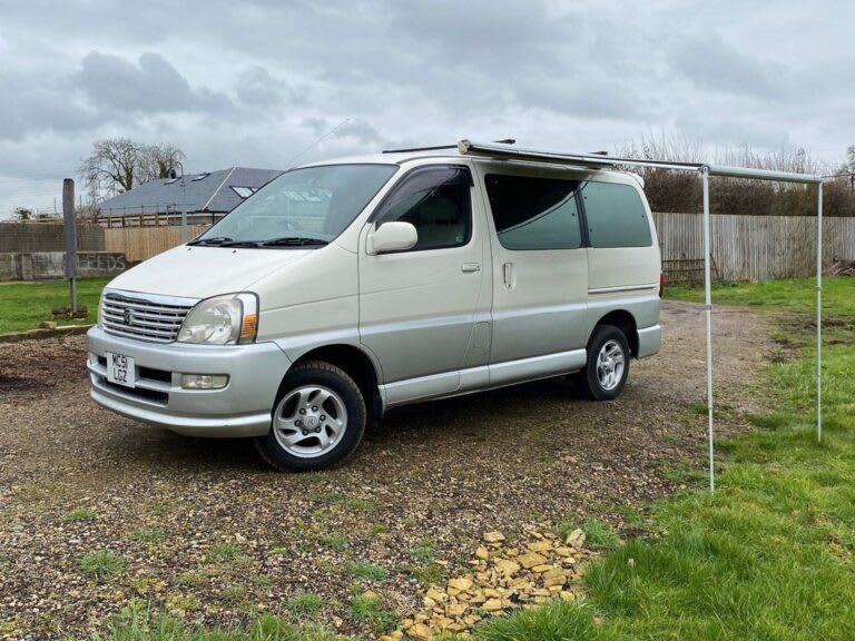 2002 Toyota Regius Campervan