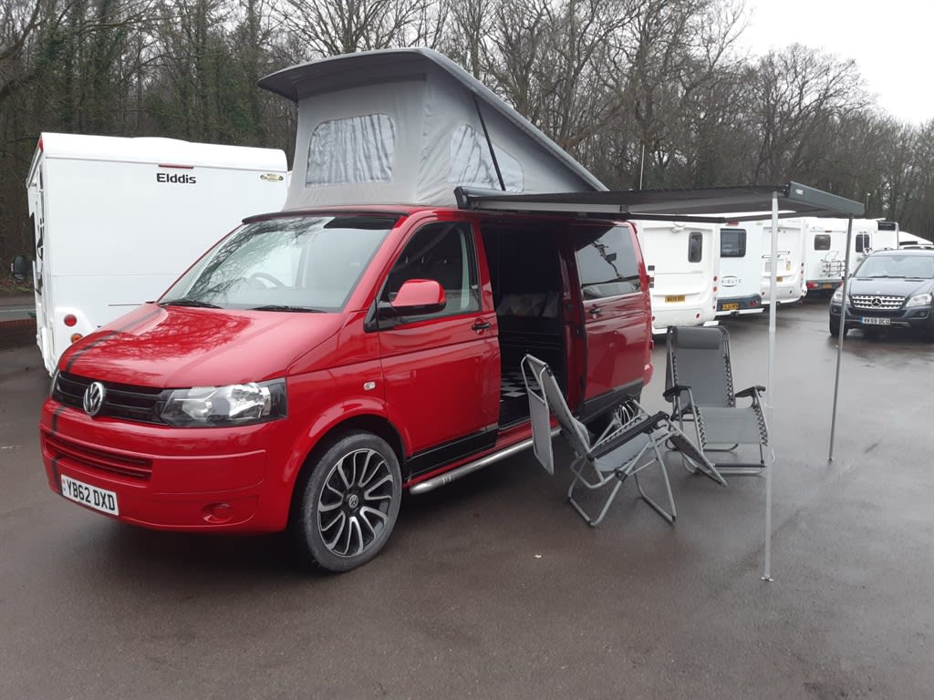 2013 Volkswagen Transporter Red