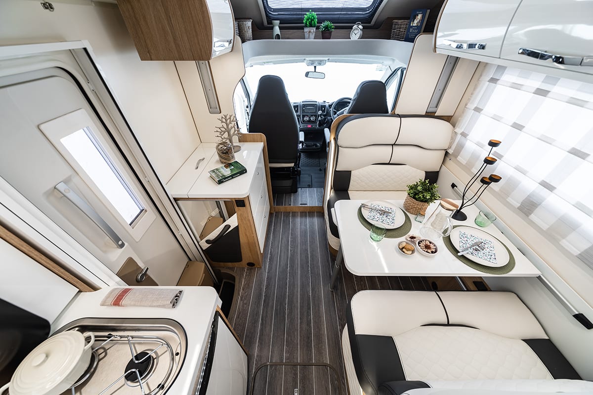 New 2023 Roller Team Auto-roller 747