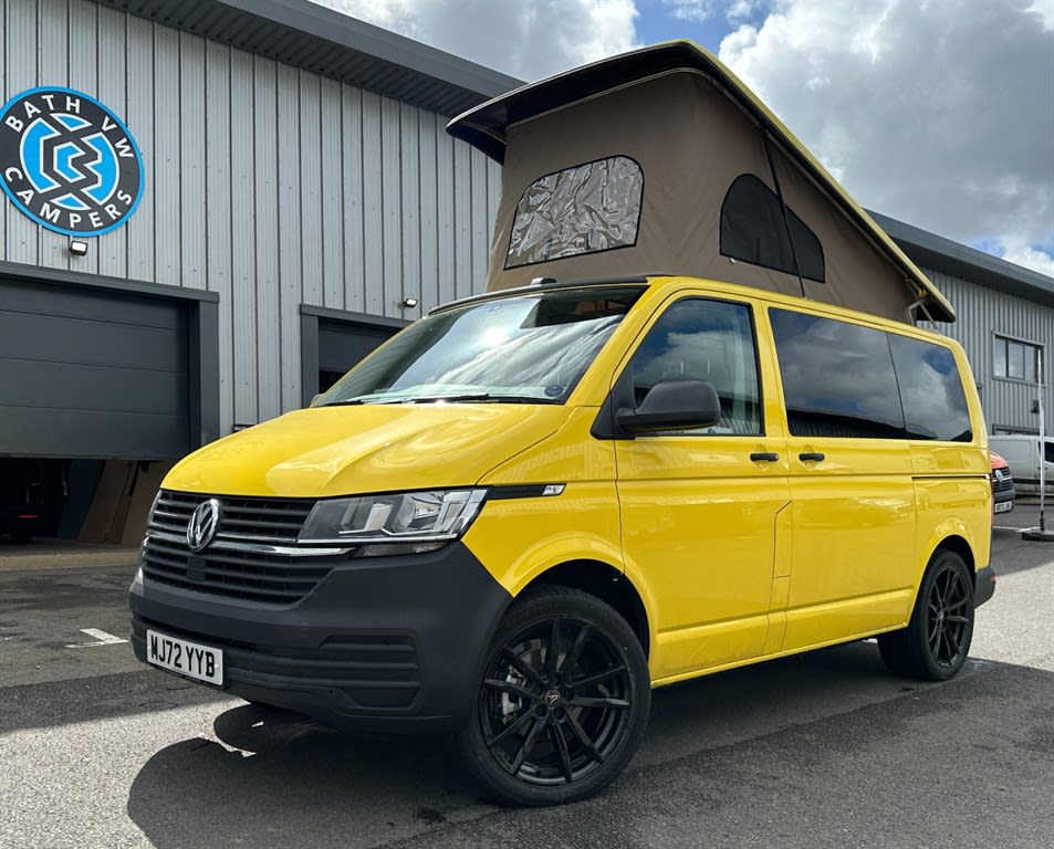 2022 Volkswagen Transporter Yellow