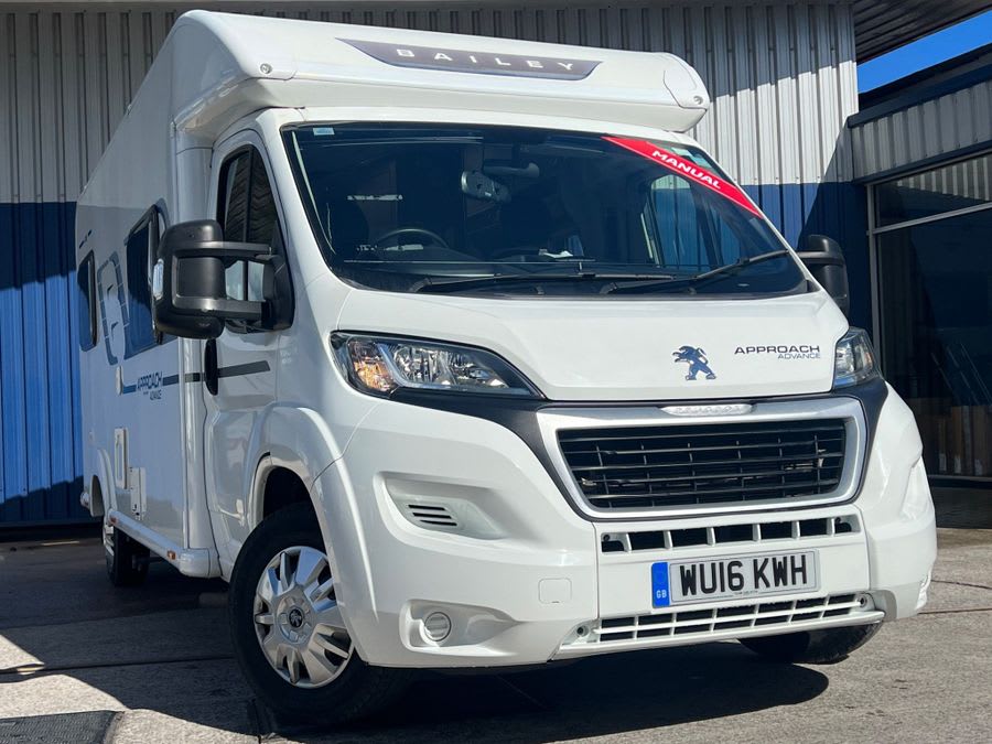 2016 Bailey Approach Advance 665 White