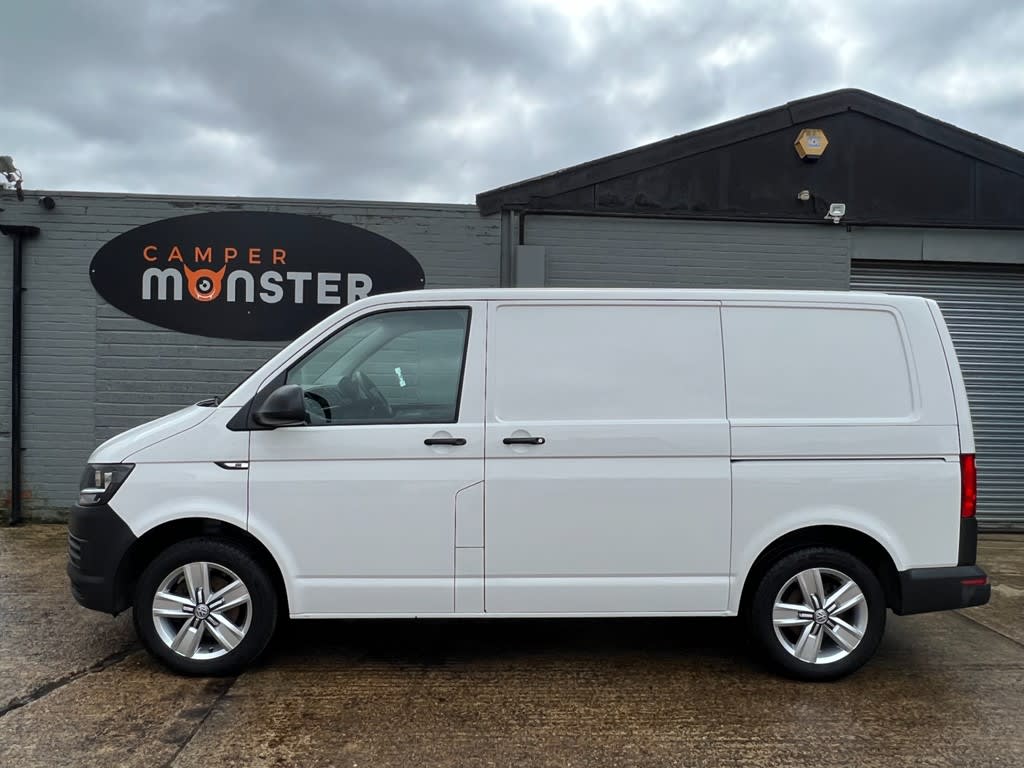 2019 Volkswagen Transporter White