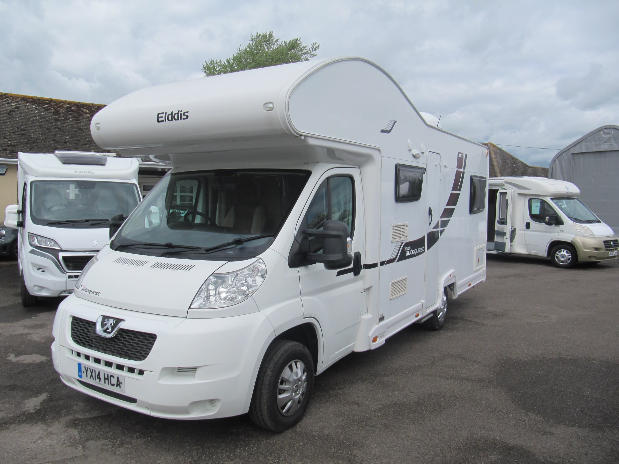 2014 Elddis Autoquest 180 White