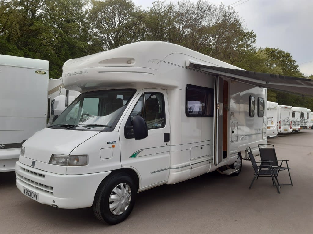 2000 Bessacarr E765 White