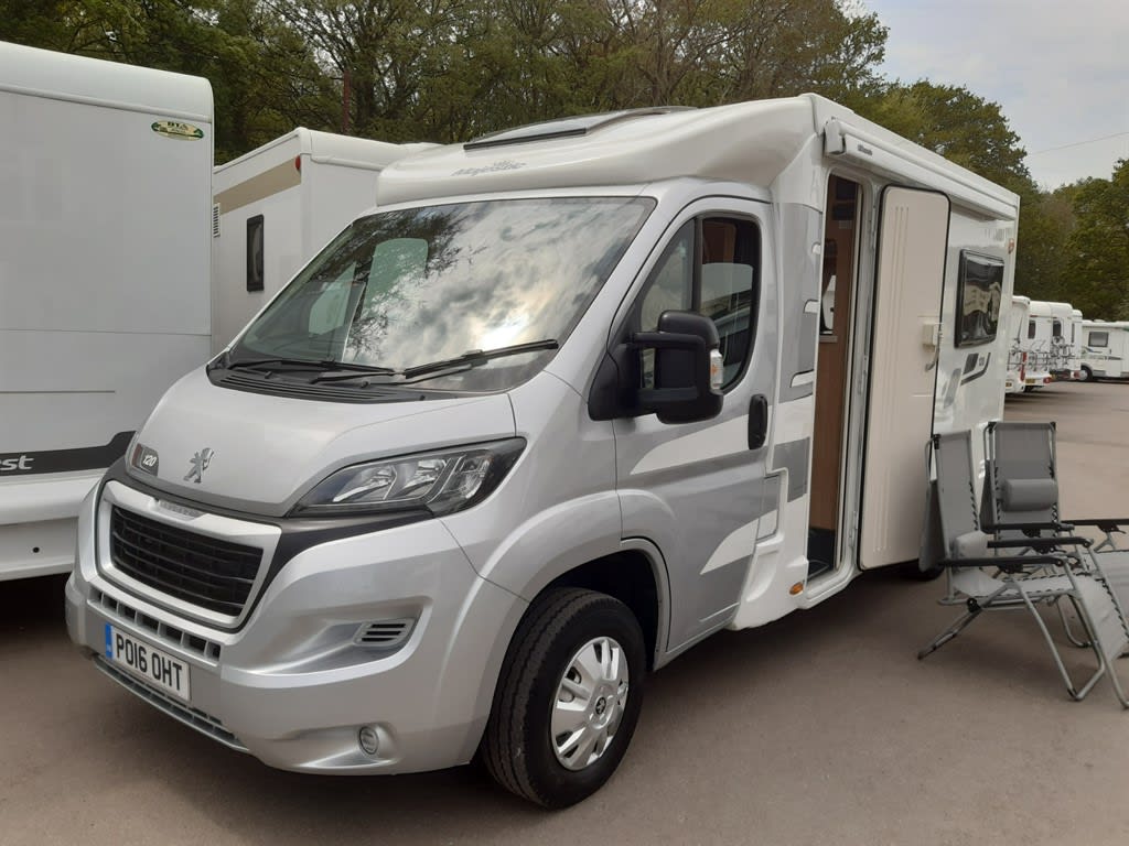 2016 Elddis Majestic White