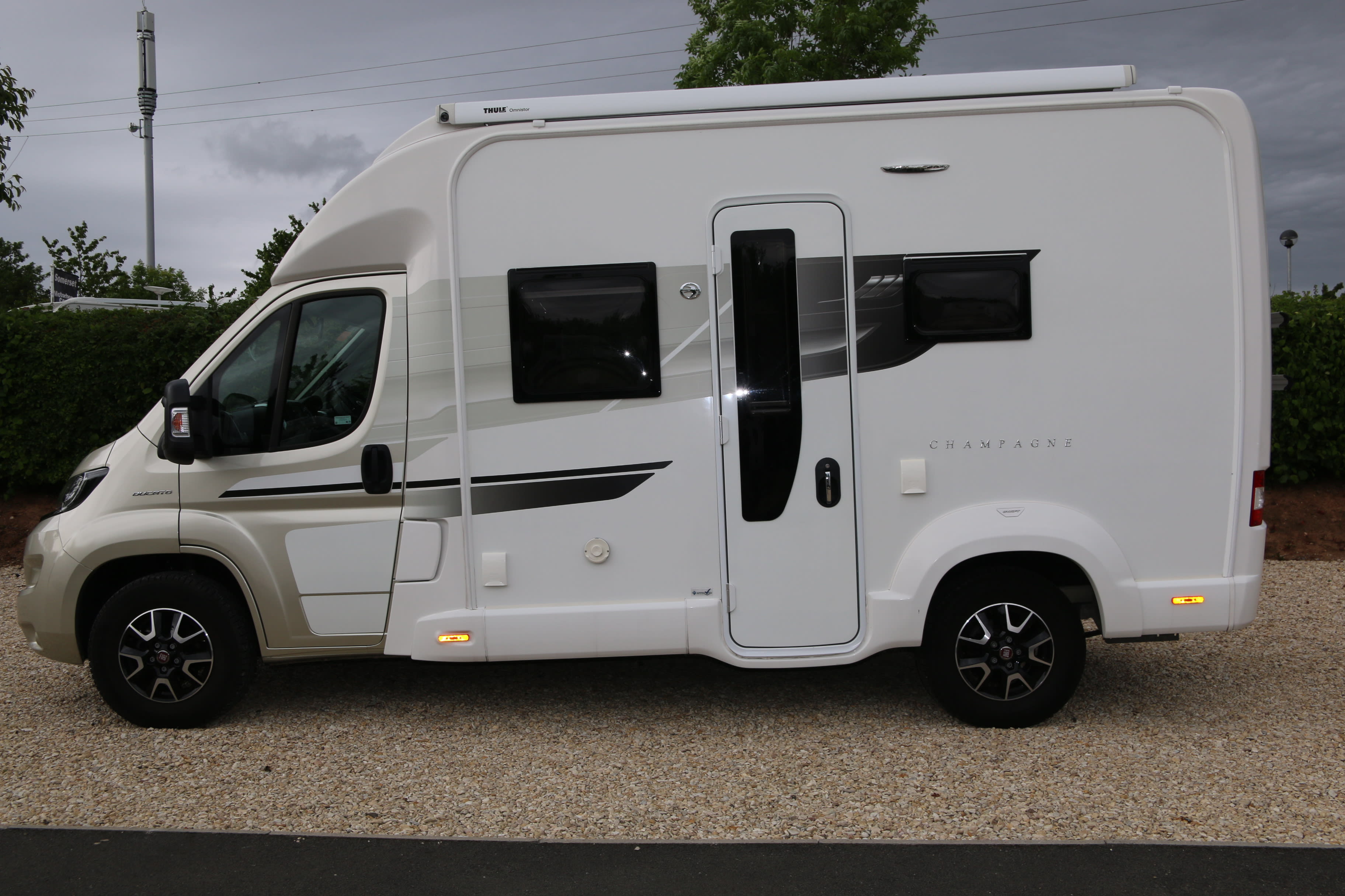 Swift Escape 604 Champagne Special Edition