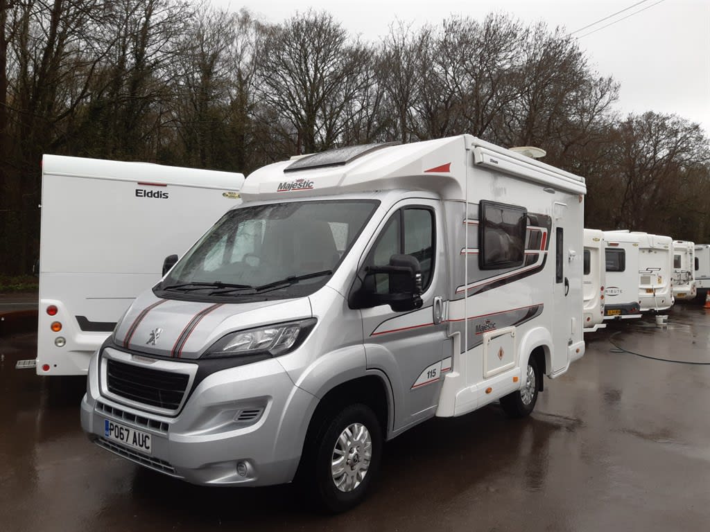 2017 Majestic Elddis White
