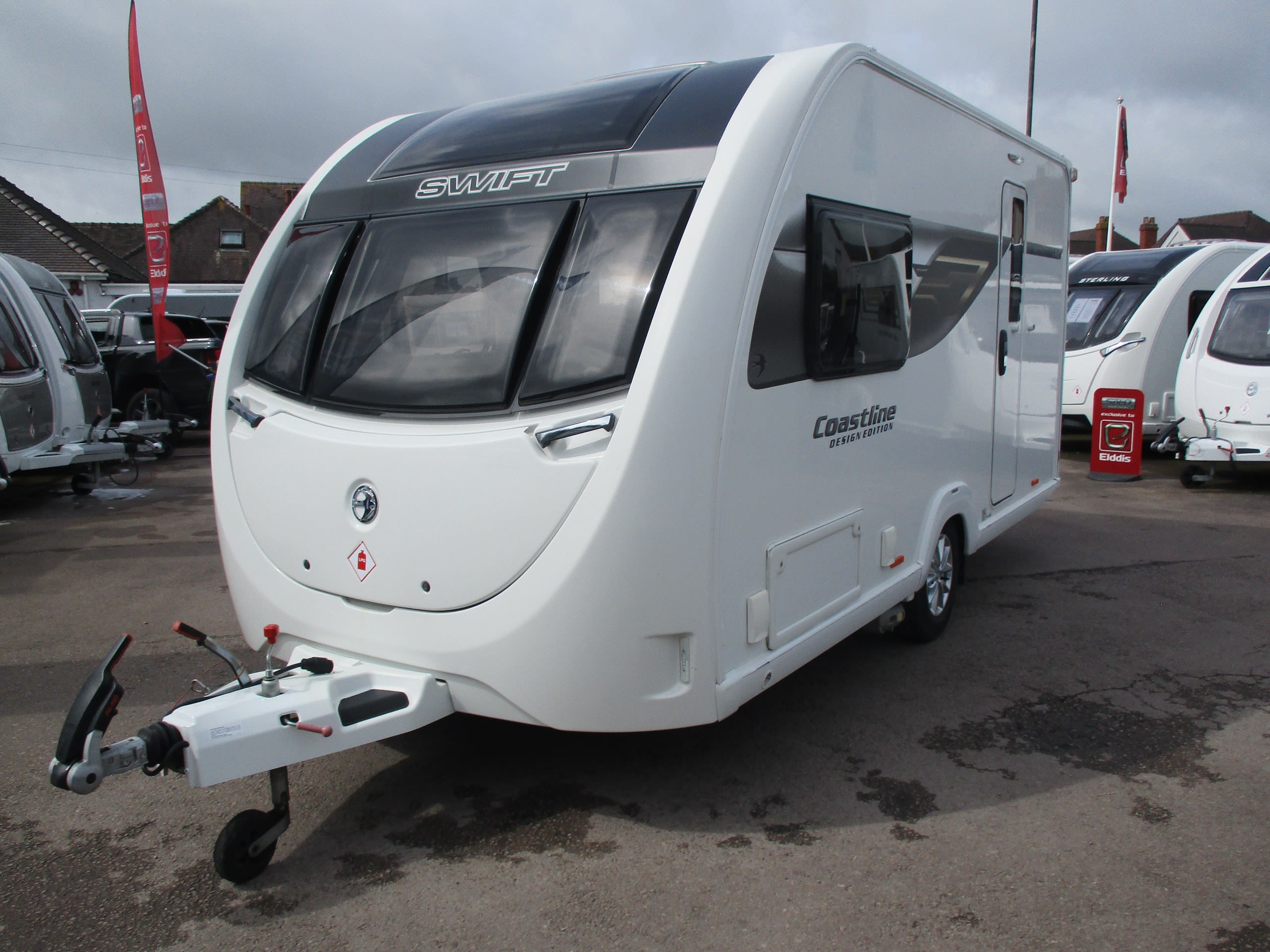 2019 Swift Alpine White