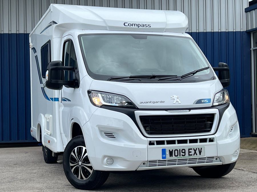 1901 Compass Avantgarde 115 White