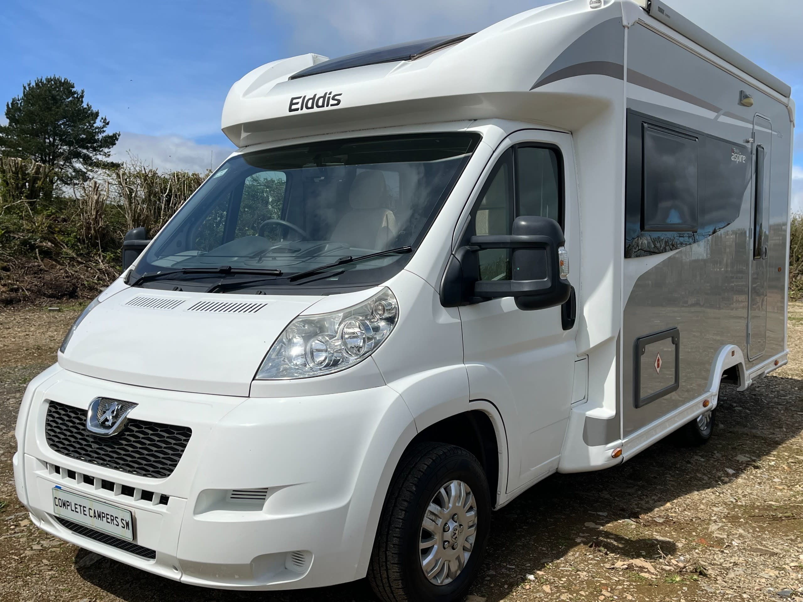 2012 Elddis Aspire 215 White