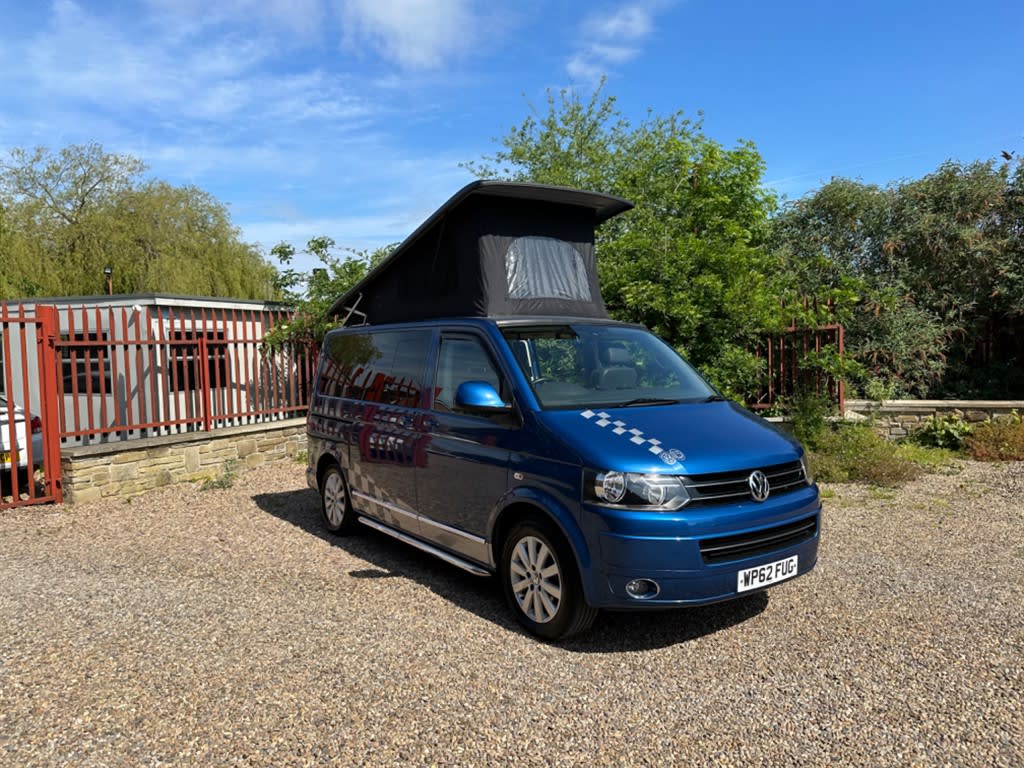 2012 Volkswagen Transporter Blue