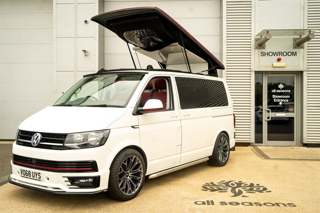 2018 Volkswagen Transporter White