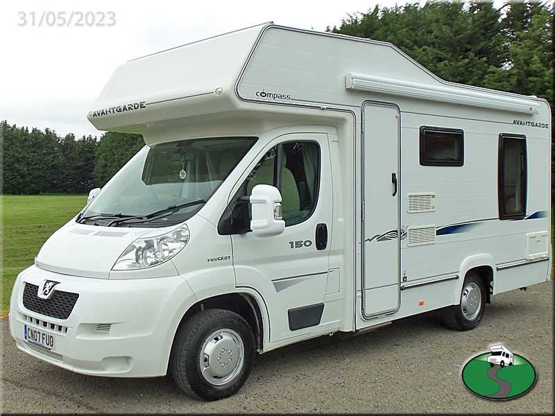 2007 Compass Avantgarde 150 White