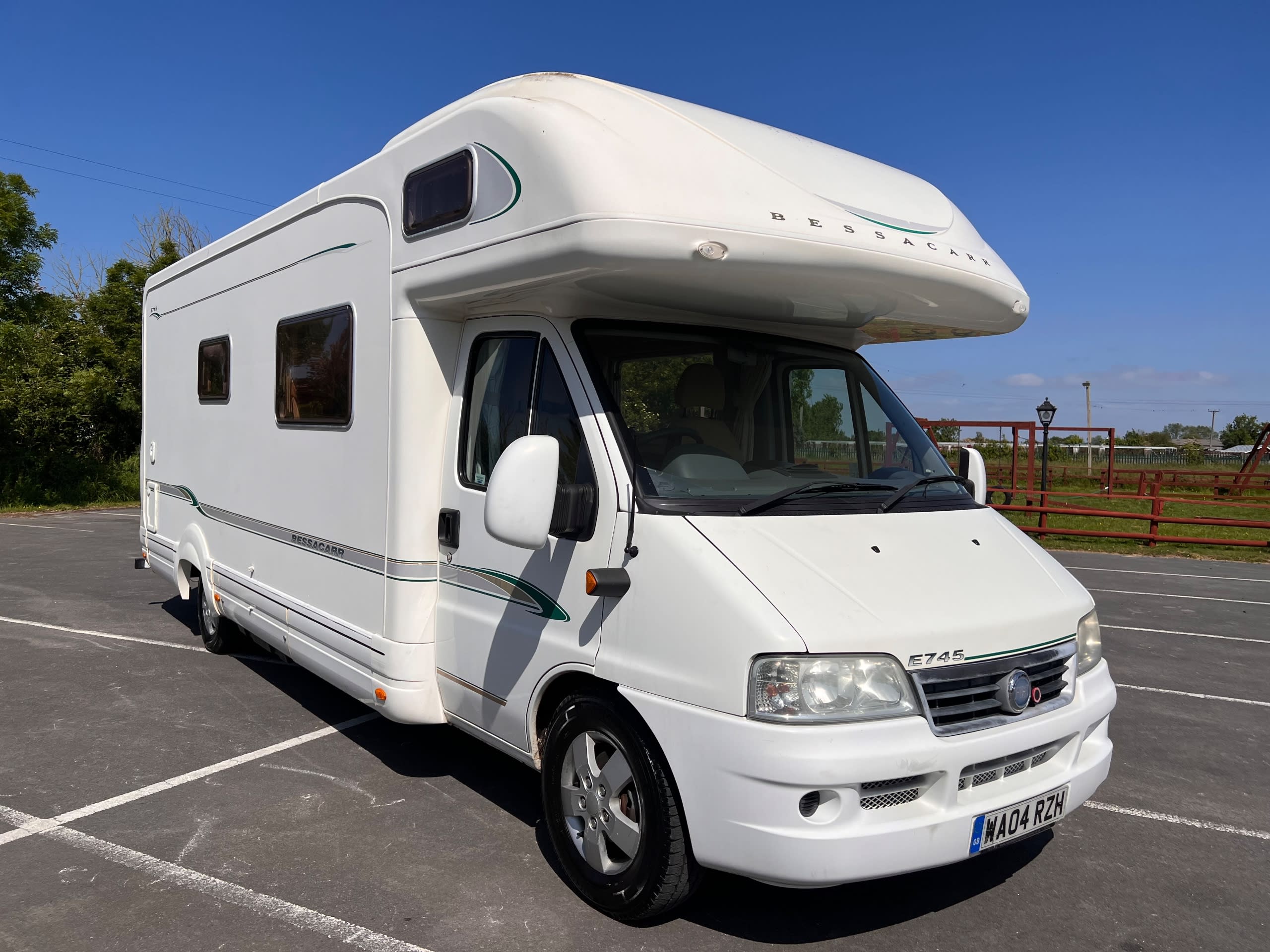 2004 Bessacarr E745 White