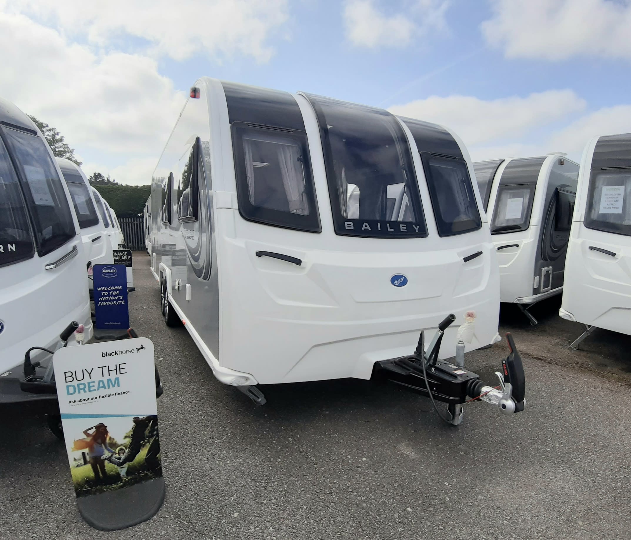 New Bailey Caravan Grade Se Palermo (2023) Inc Avtex Wifi